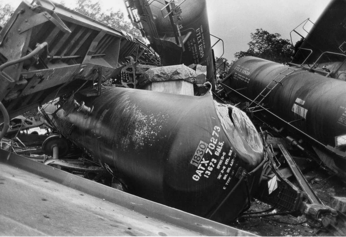 Train derailment leaves 21 cars, locomotive off tracks in South San Antonio