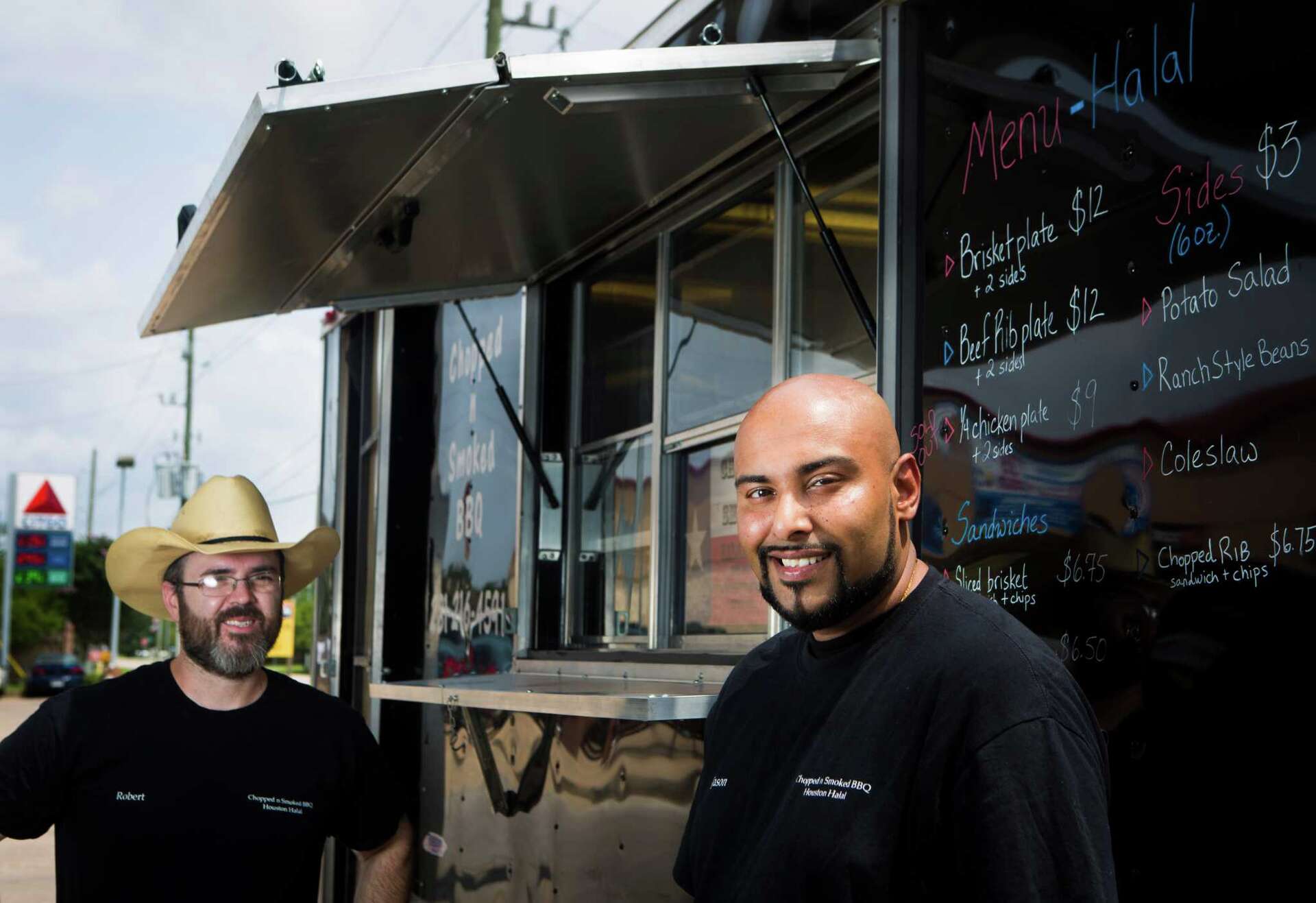 New trailer serves halal - meat that satisfies Muslim standards
