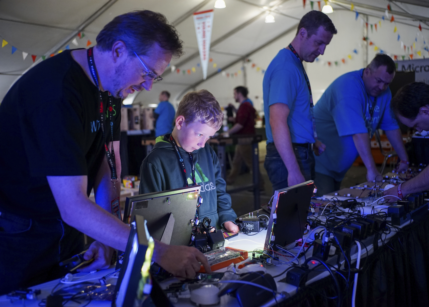 Flaming marshmallows, life-size robots at DIY fest Maker Faire