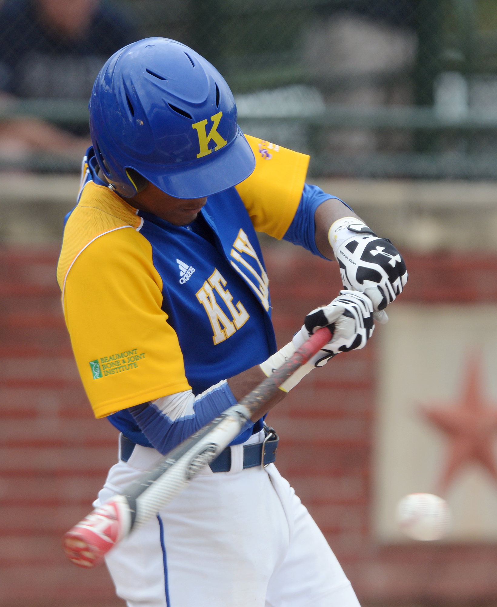 Kelly Bulldogs lose lead in bottom of 6th