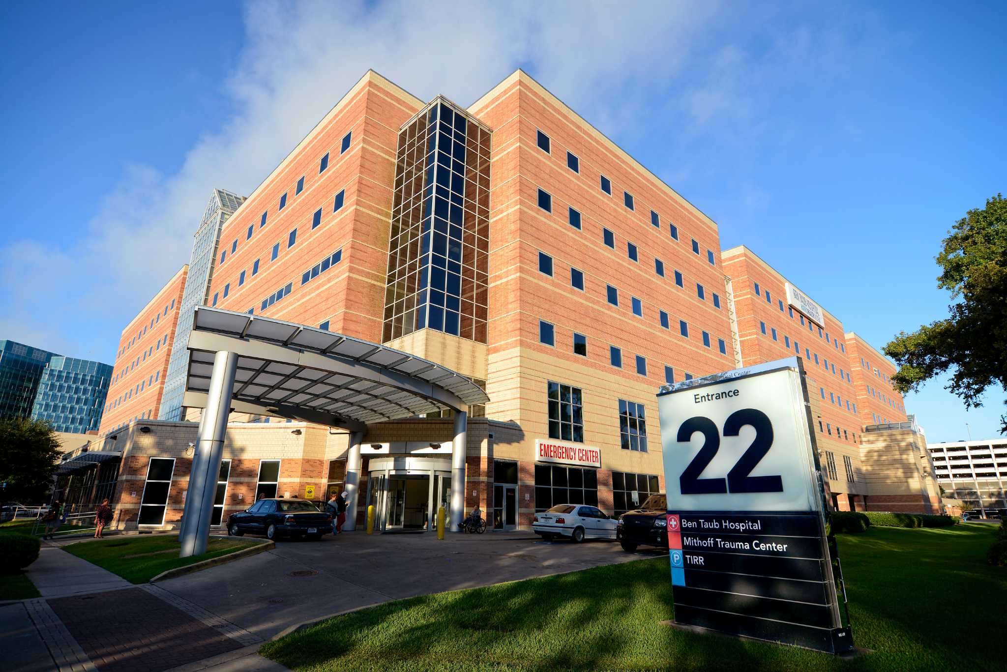 In new policy, struggling Ben Taub diverts patients when ICU is full