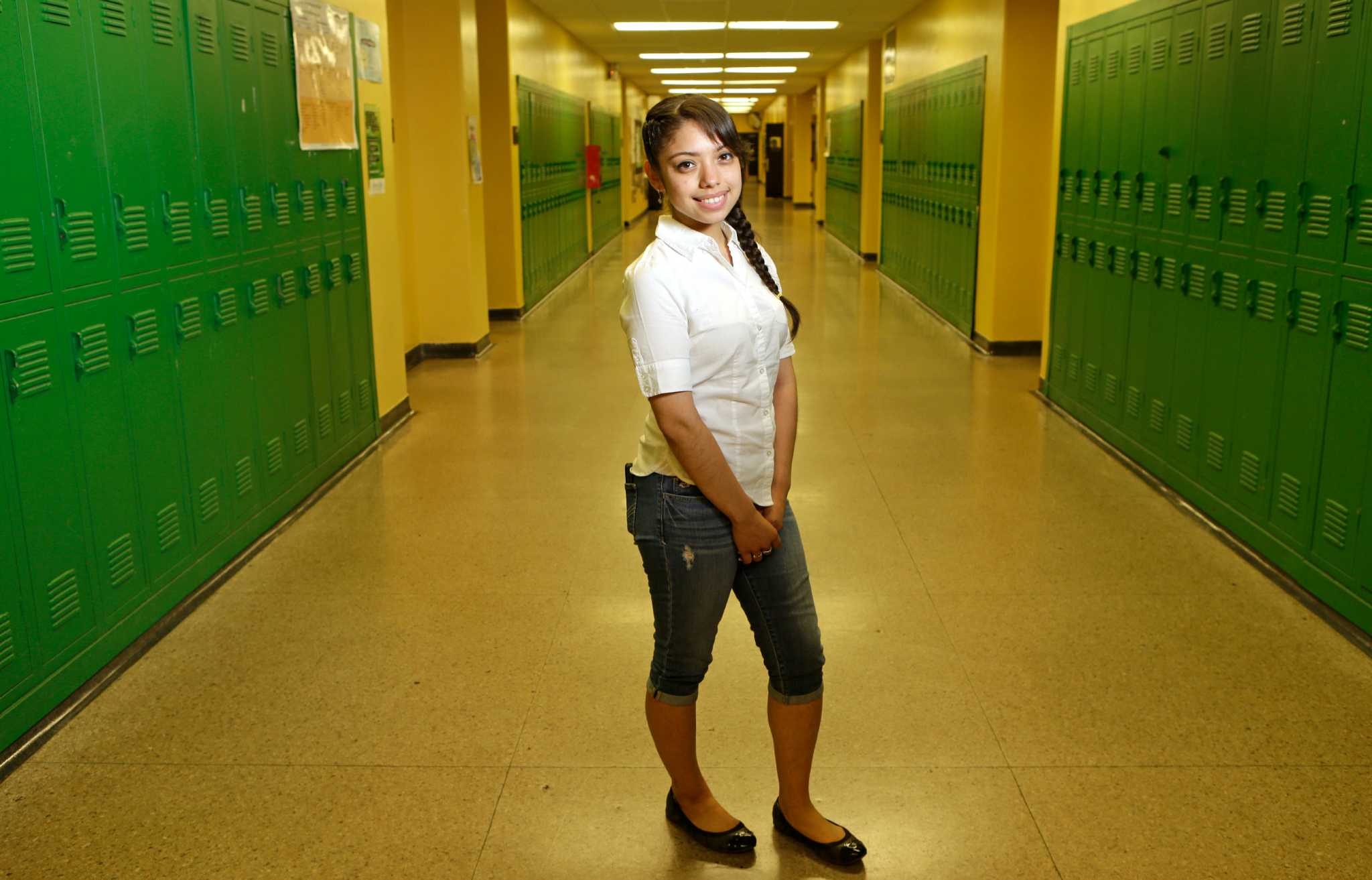 More English language learners graduating at top of class in Houston ISD