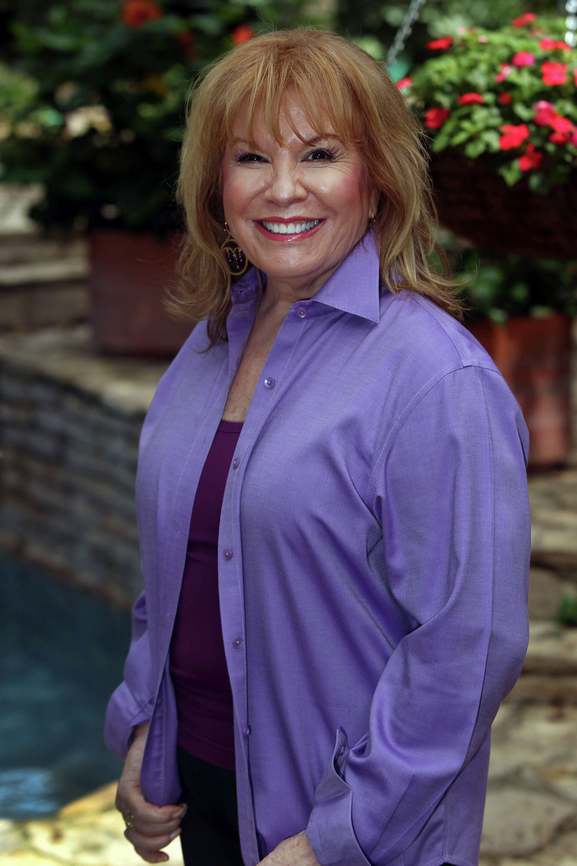 It must be her — Vikki Carr