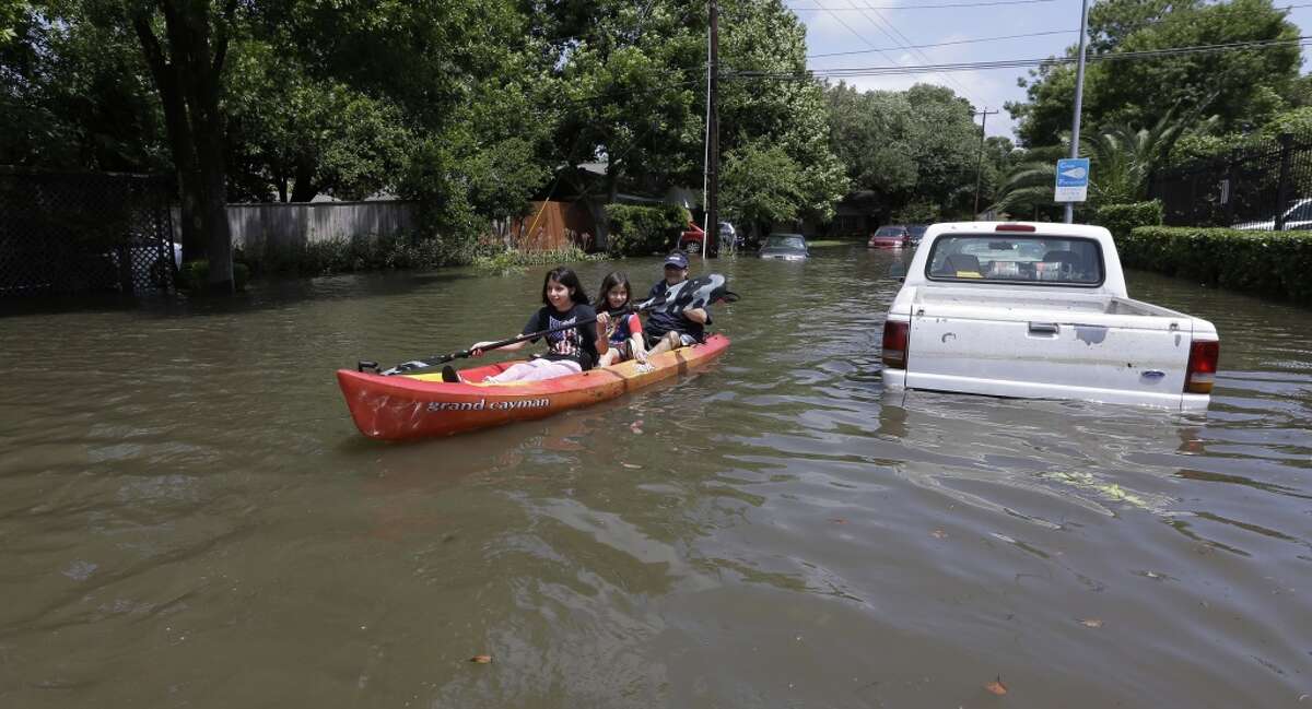 10,000 cars damaged by Texas floods could be deceptively resold, groups ...