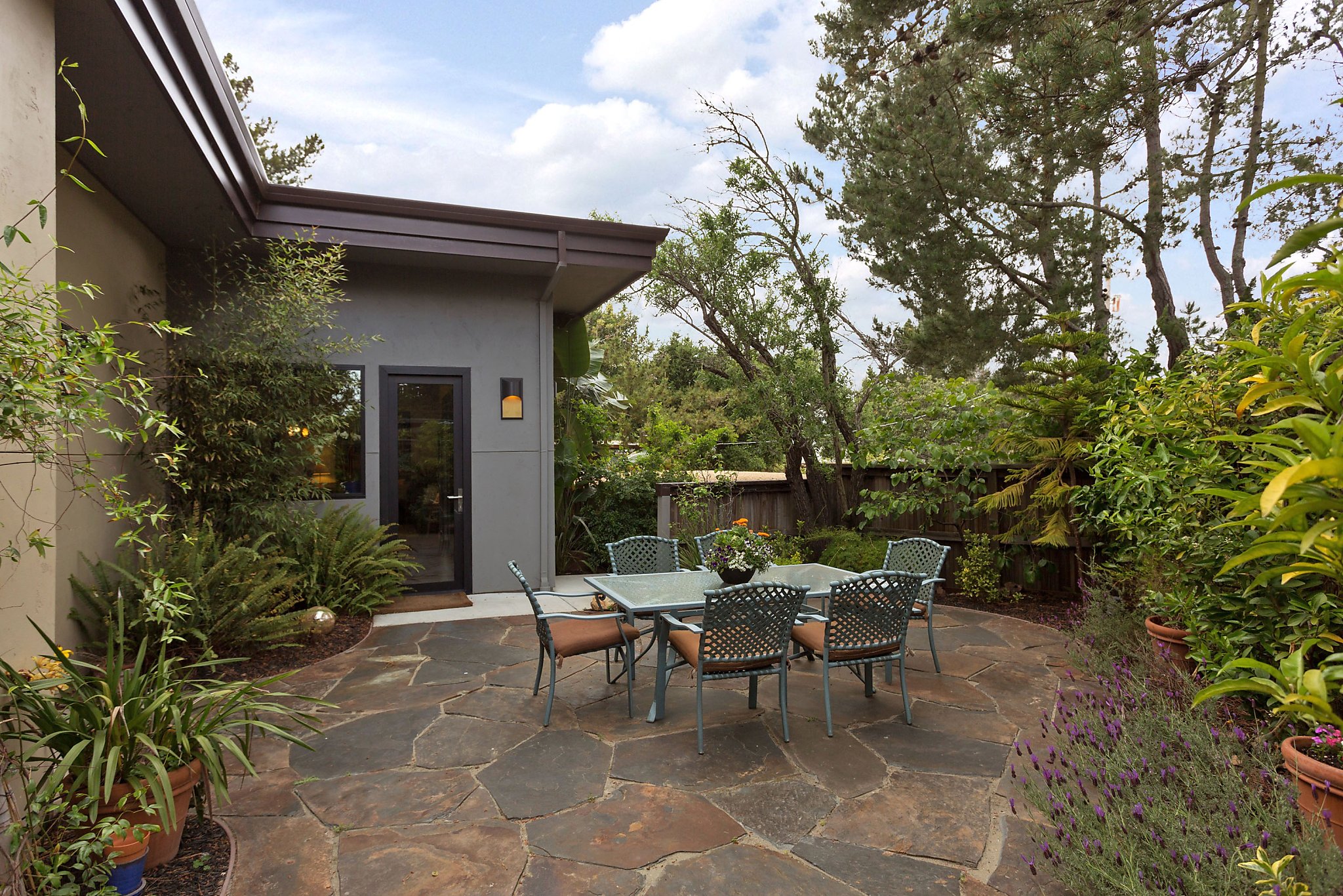 Hot Property: Revitalized Rockridge midcentury enjoys superlative views ...