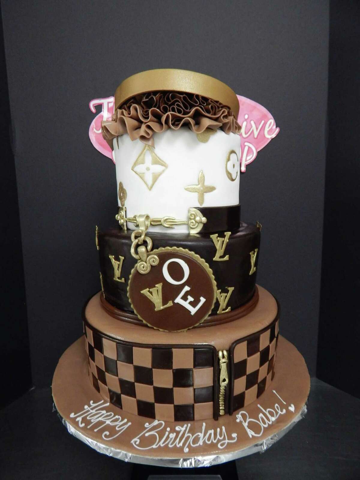 San Antonio cake shop whips up a Whataburger cake, other Texas-inspired ...