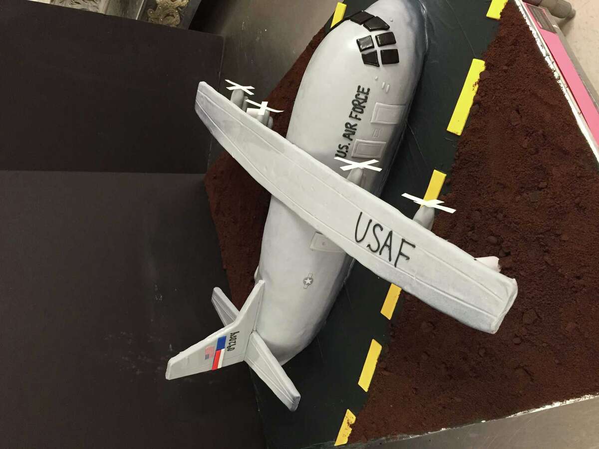 San Antonio cake shop whips up a Whataburger cake, other Texas-inspired ...