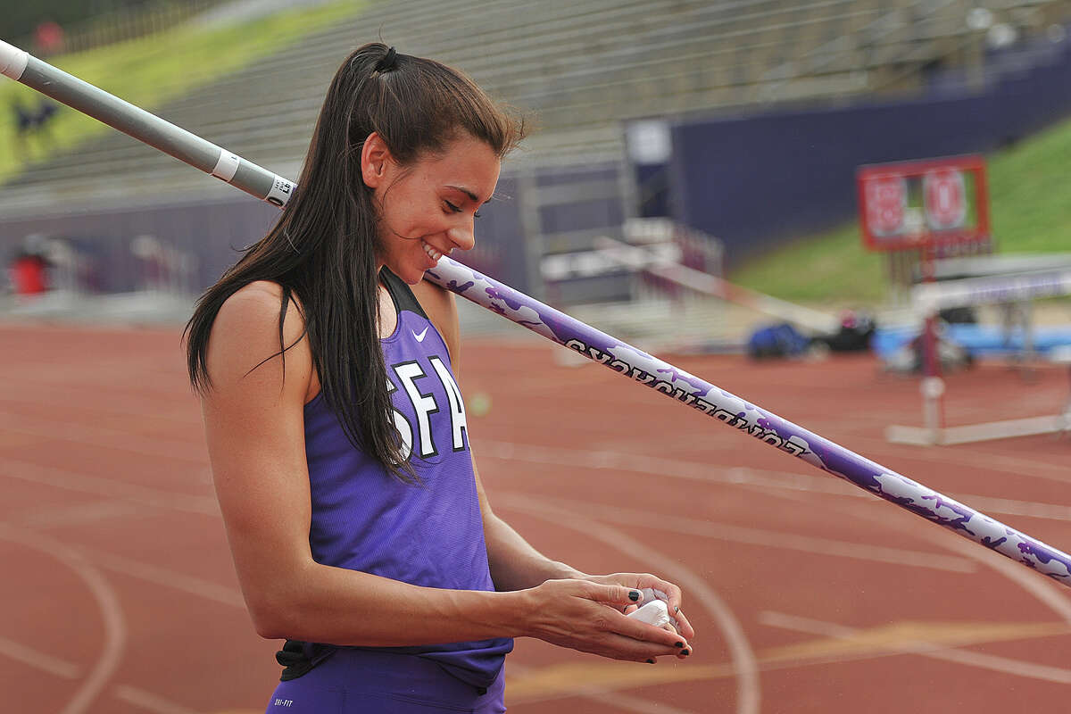 Demi Payne wins championship in NCAA women's pole vault