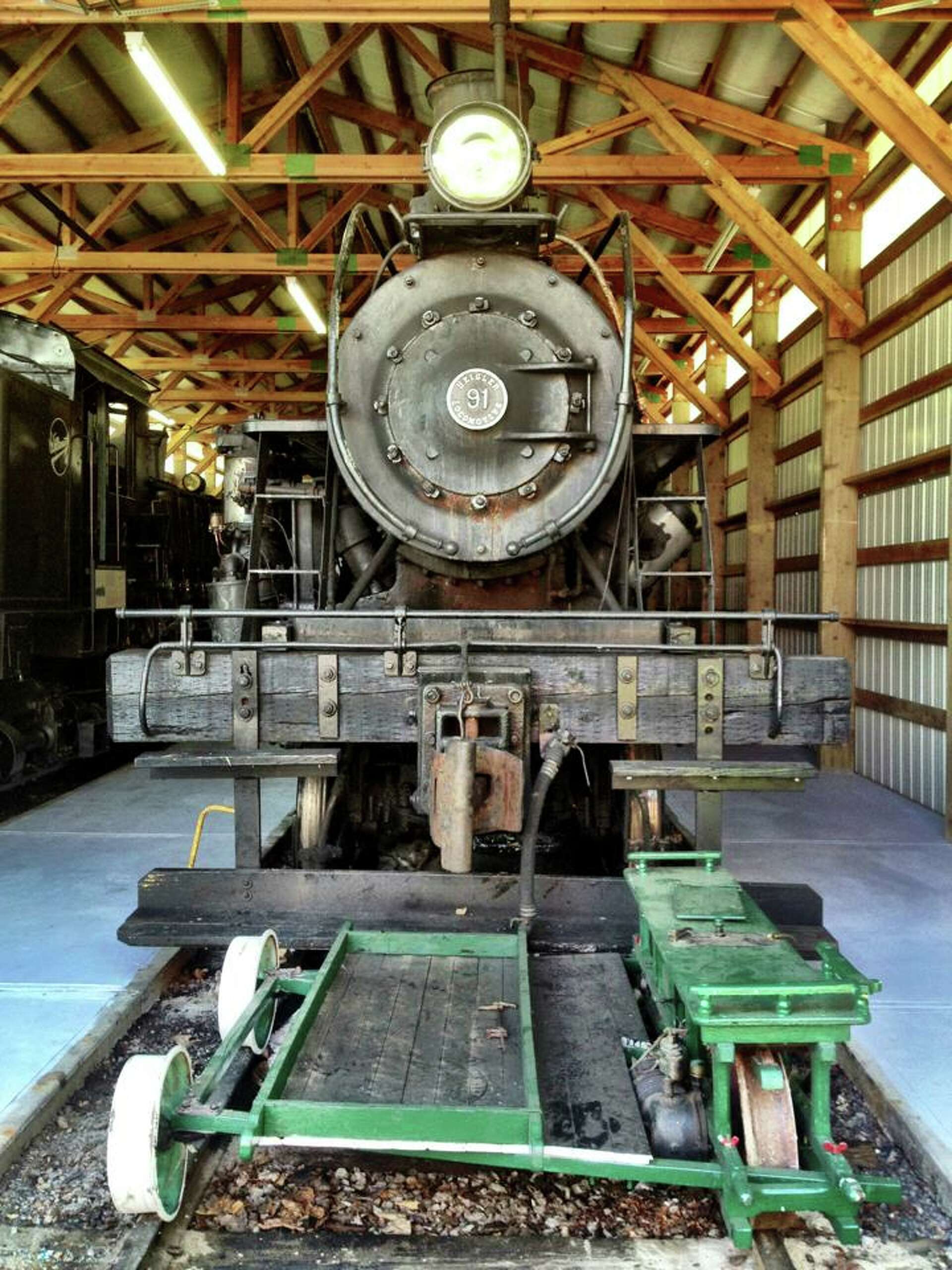 Mt. Rainier scenic railroad reopens for summer