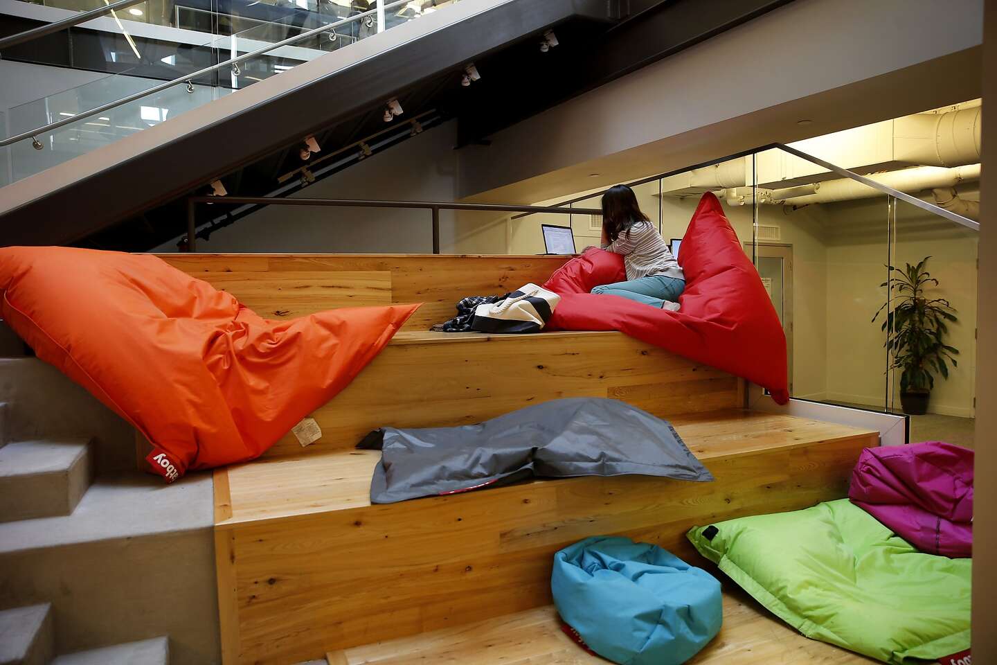 Bank meets coffeehouse at Capital One in S.F. Financial District