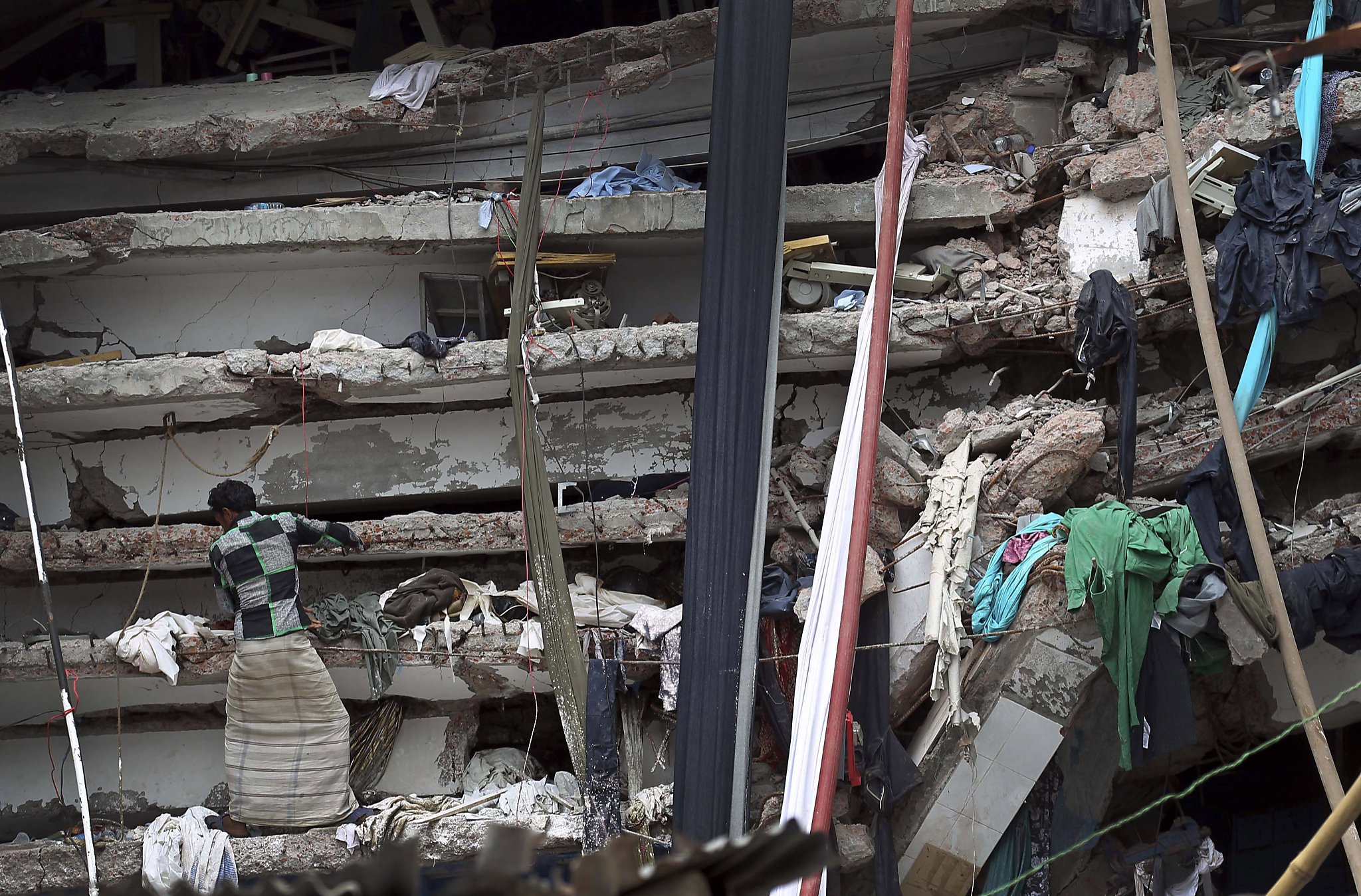 41 charged in Bangladesh garment-factory building disaster