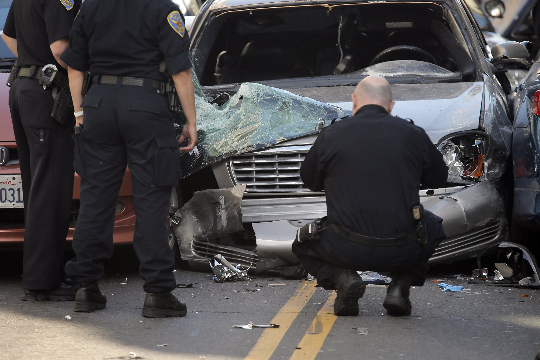 Car fleeing cops smashes into downtown S.F. traffic