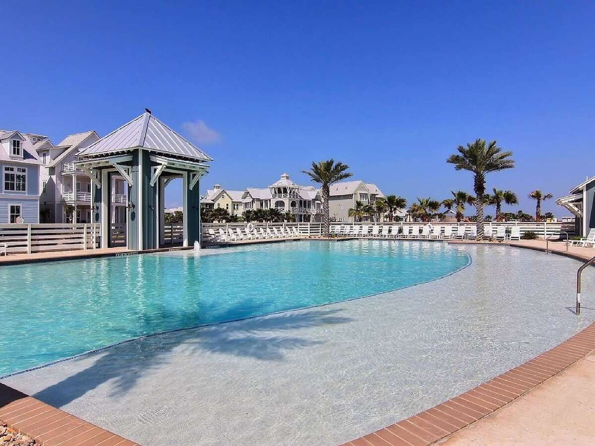 12 Texas beaches for that sand and surf glow