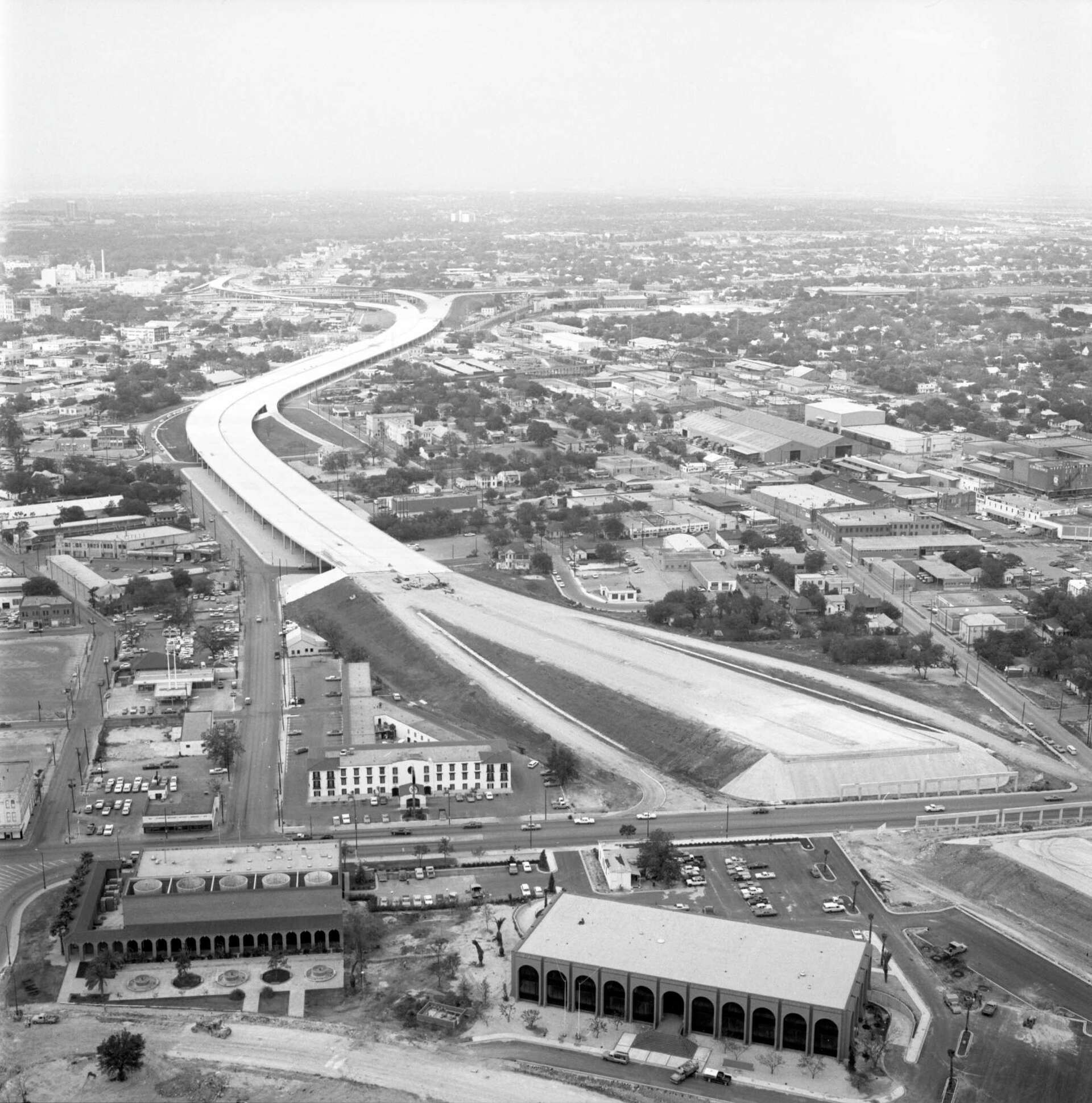 First stretch of fast lanes marked freeway age