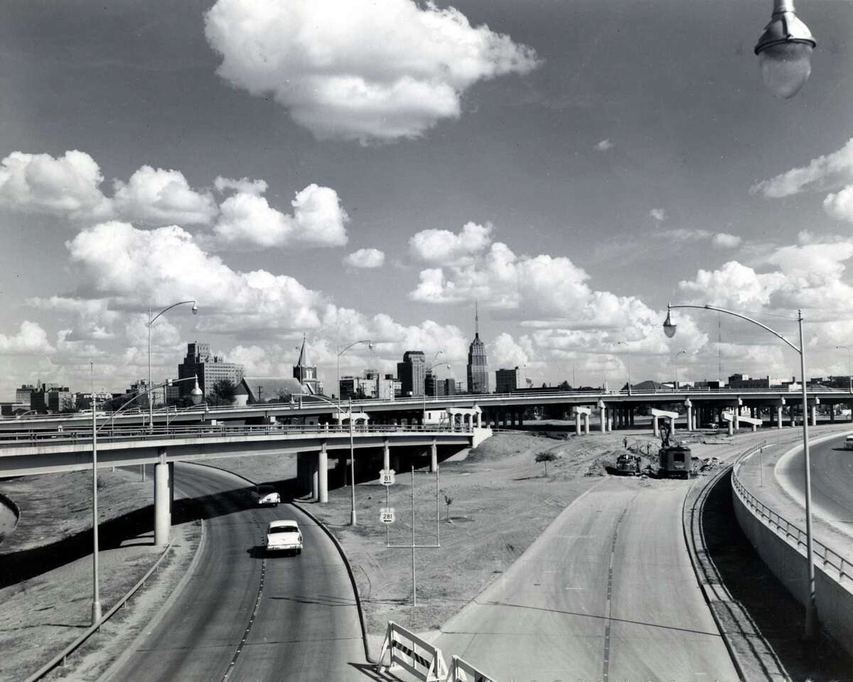 First stretch of fast lanes marked freeway age
