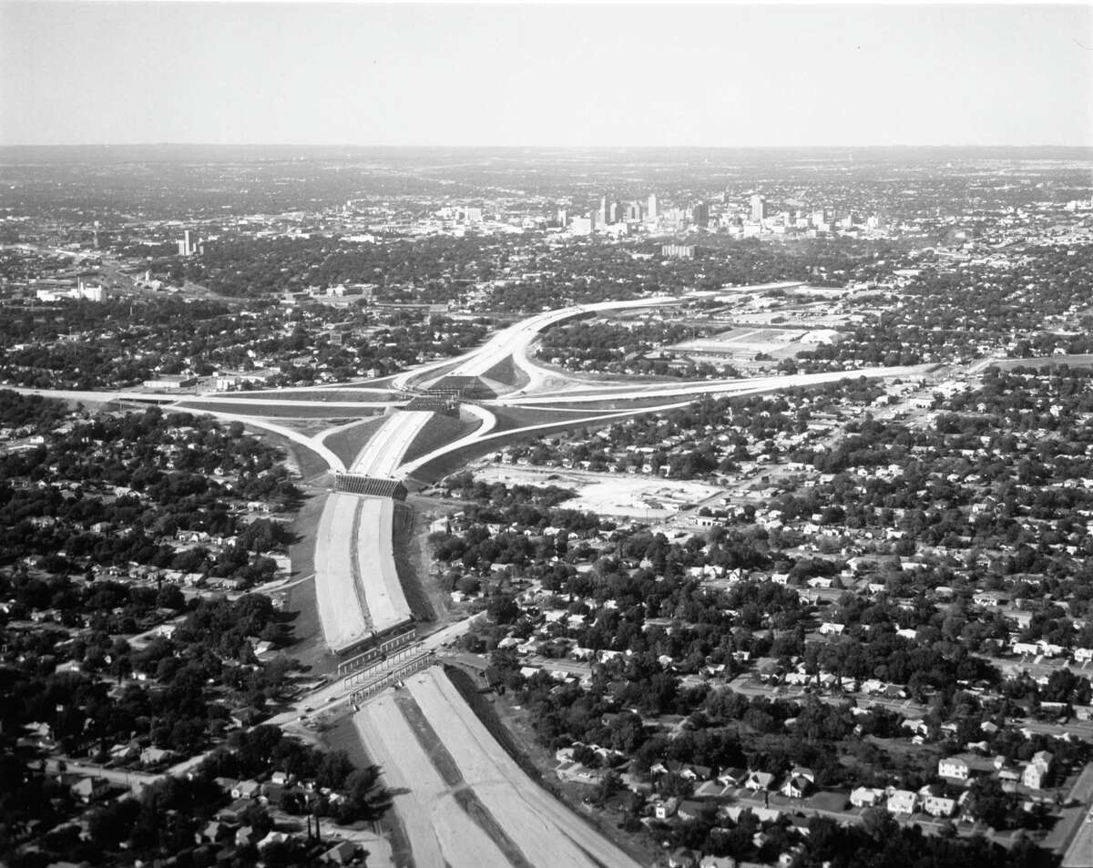 First stretch of fast lanes marked freeway age