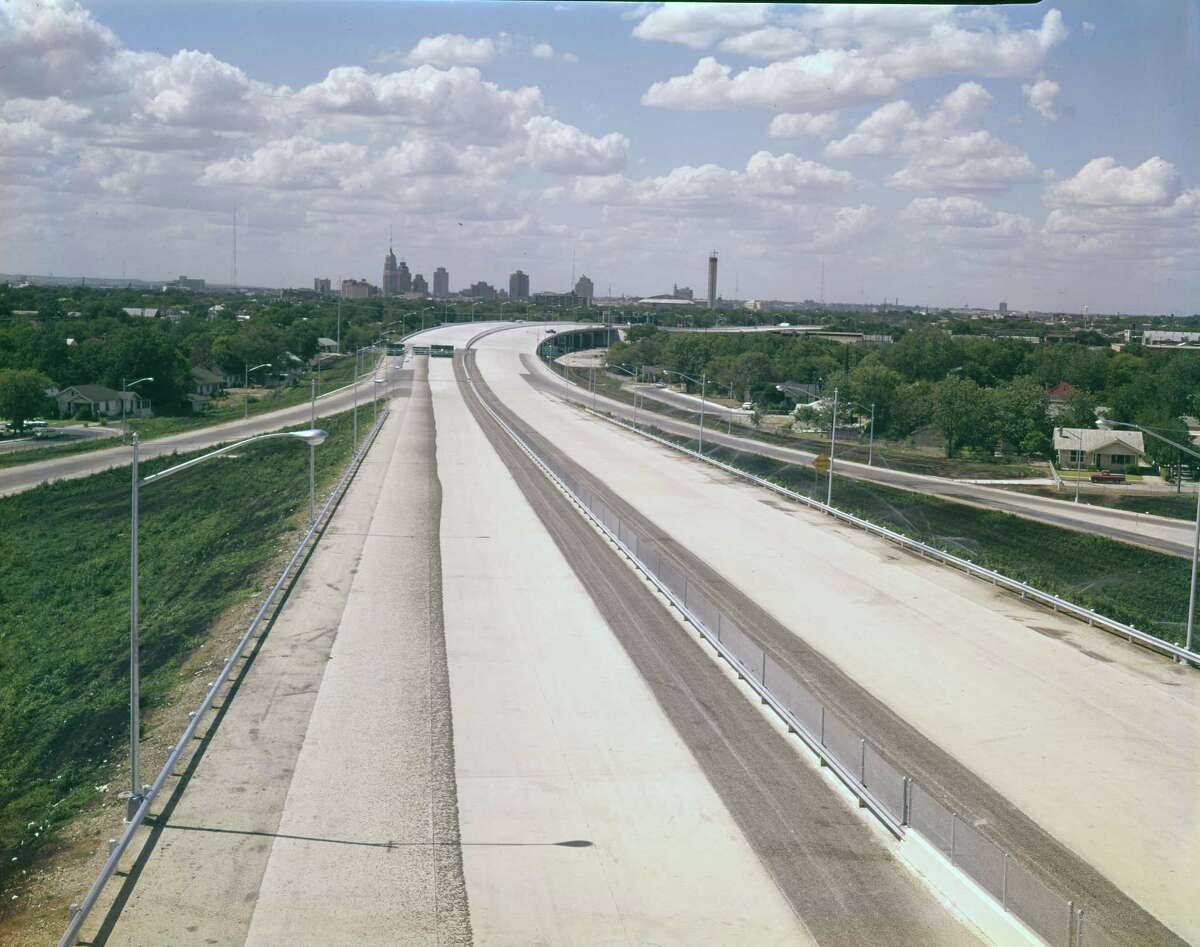 First stretch of fast lanes marked freeway age