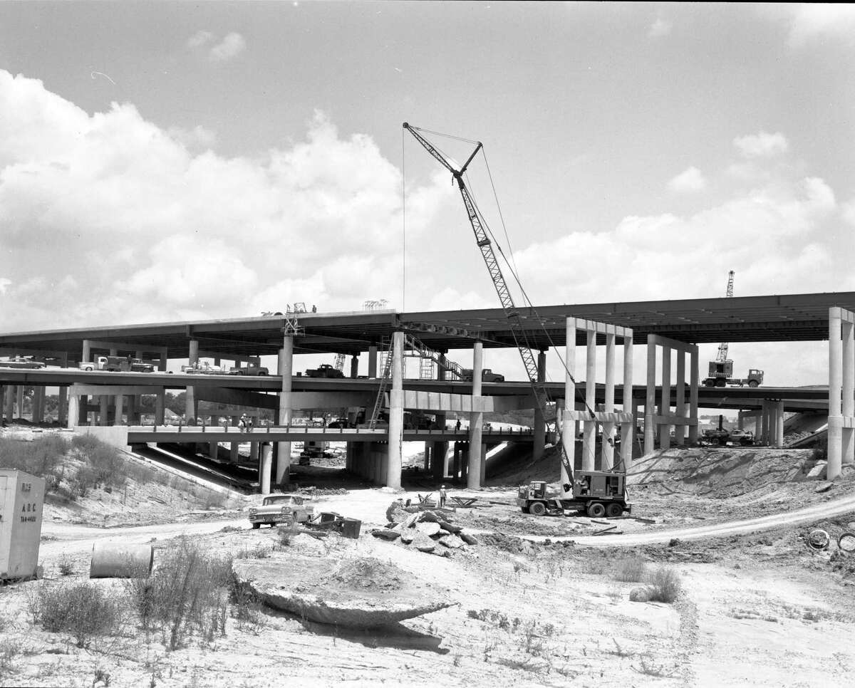 First stretch of fast lanes marked freeway age