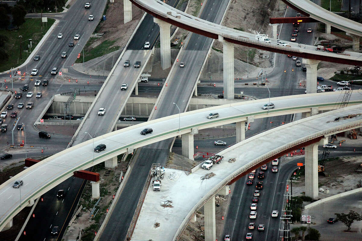 First stretch of fast lanes marked freeway age