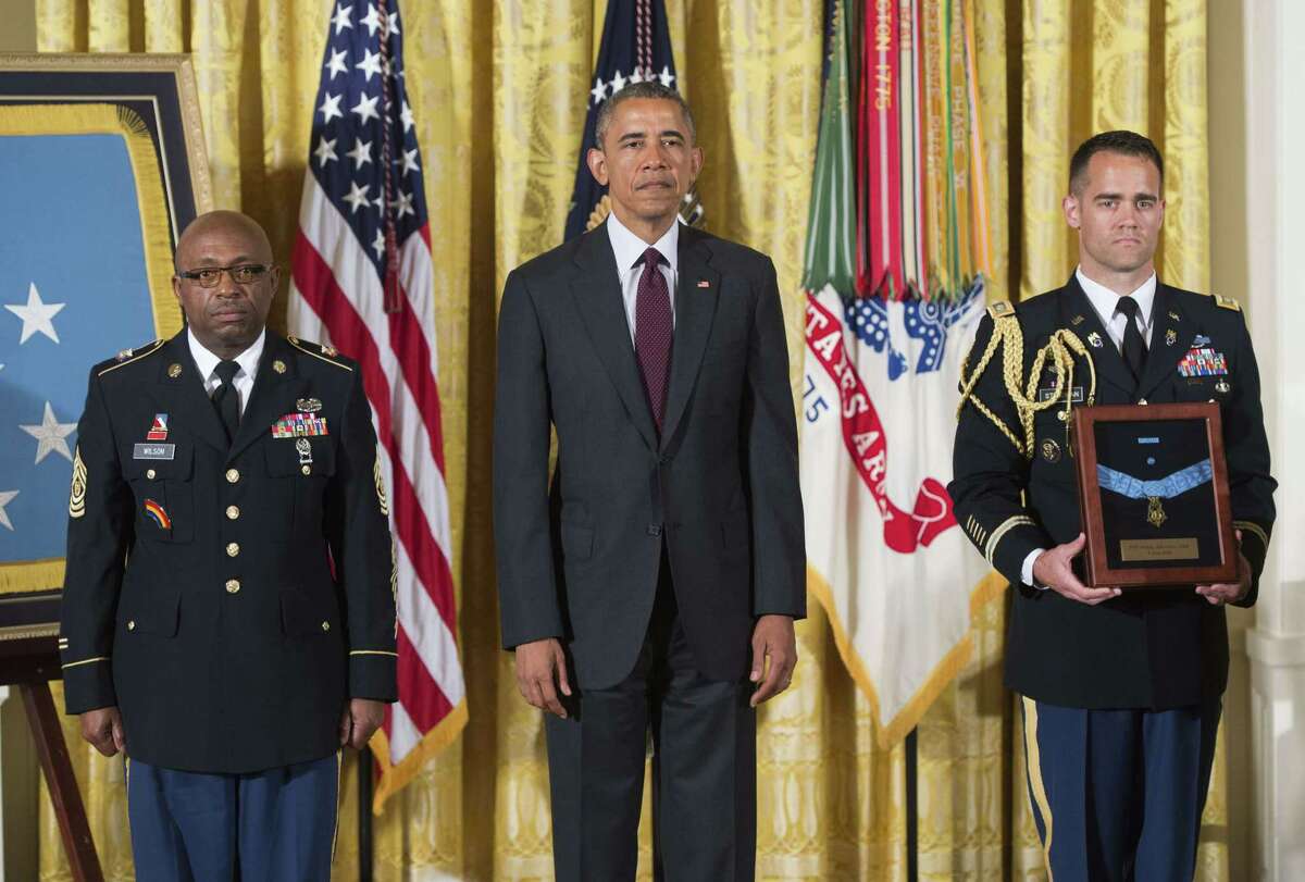 Obama awards Medal of Honor to Henry Johnson