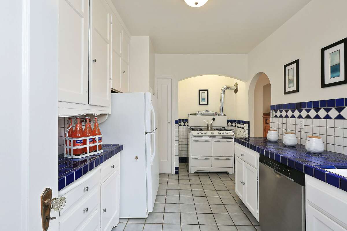 Henry Doelger-designed Mediterranean in Inner Parkside