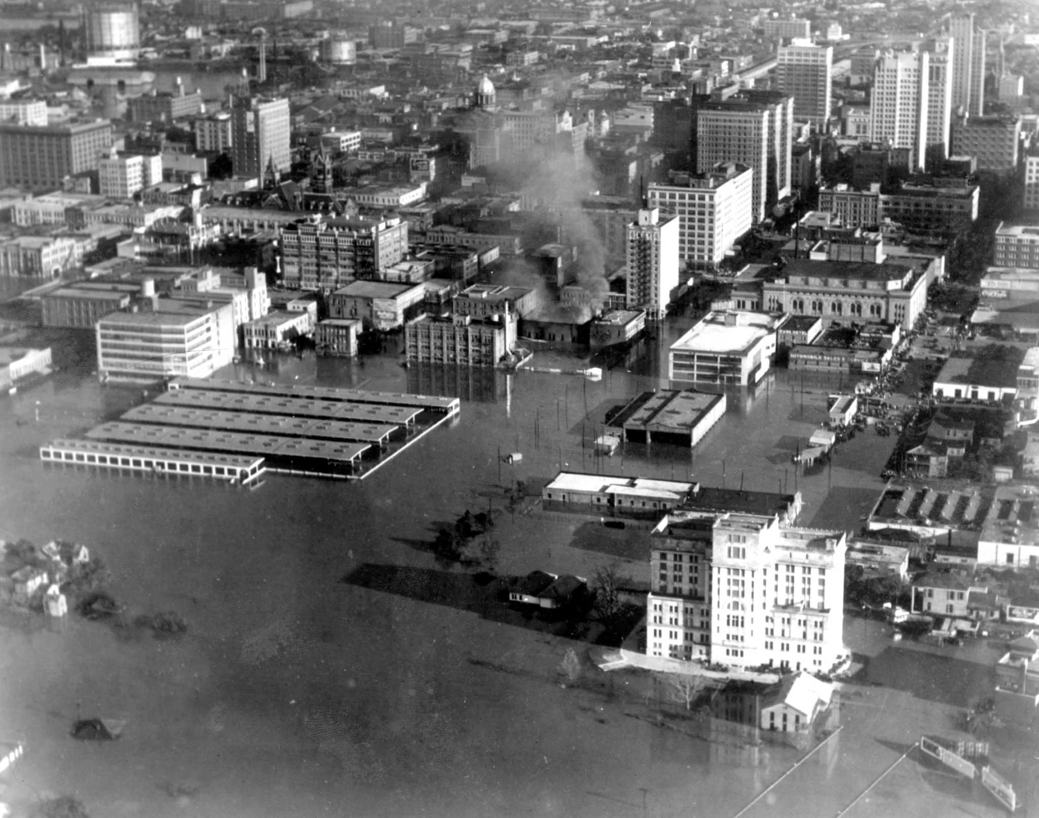 Dramatic Video Footage Of Flooded Houston Streets From 1935 Look All