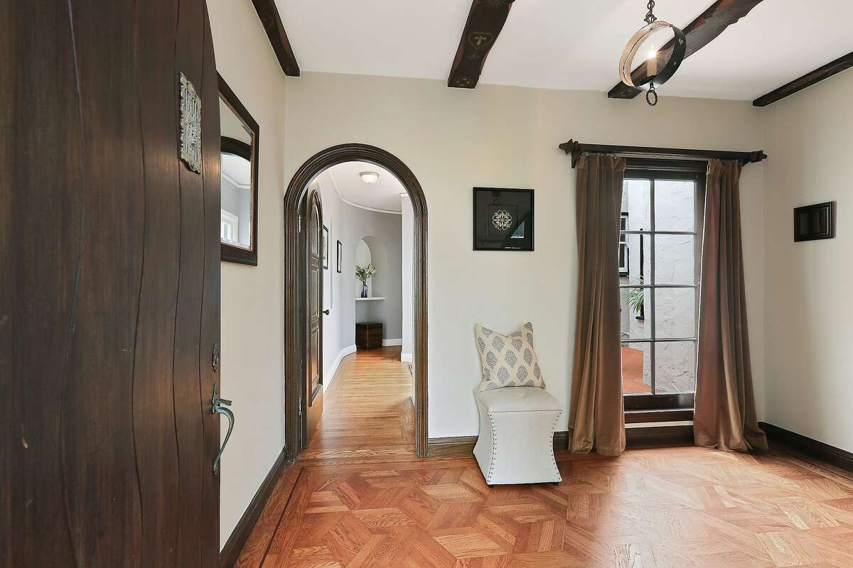 Henry Doelger-designed Mediterranean in Inner Parkside