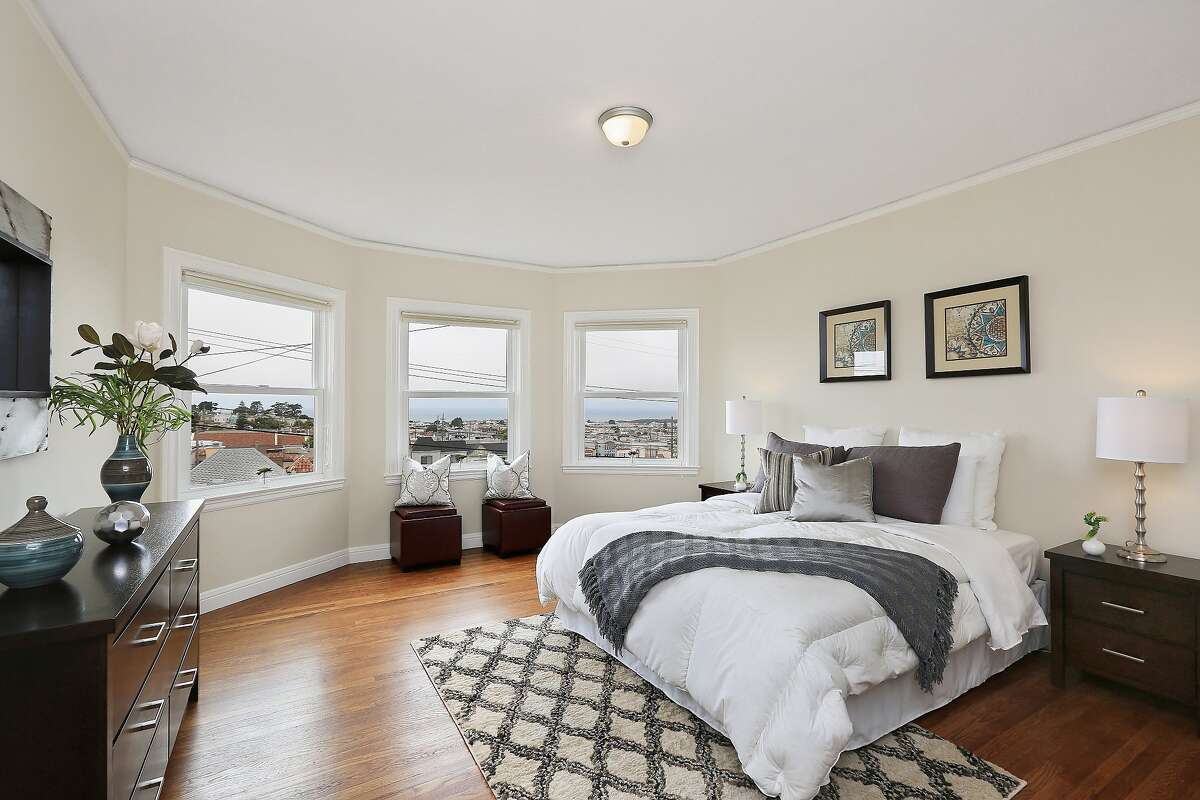 Henry Doelger-designed Mediterranean in Inner Parkside