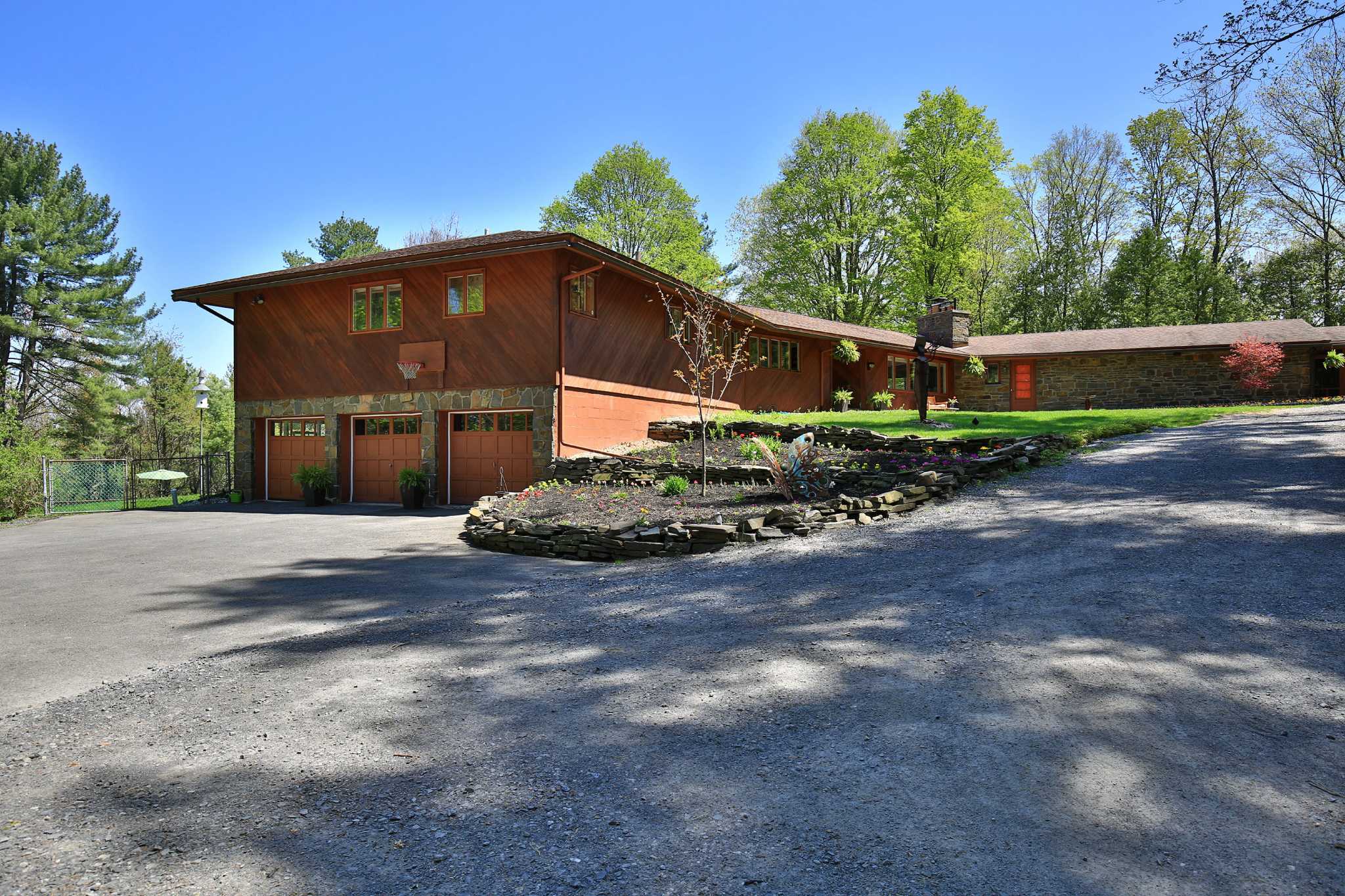 House of the Week: Ranch in Niskayuna