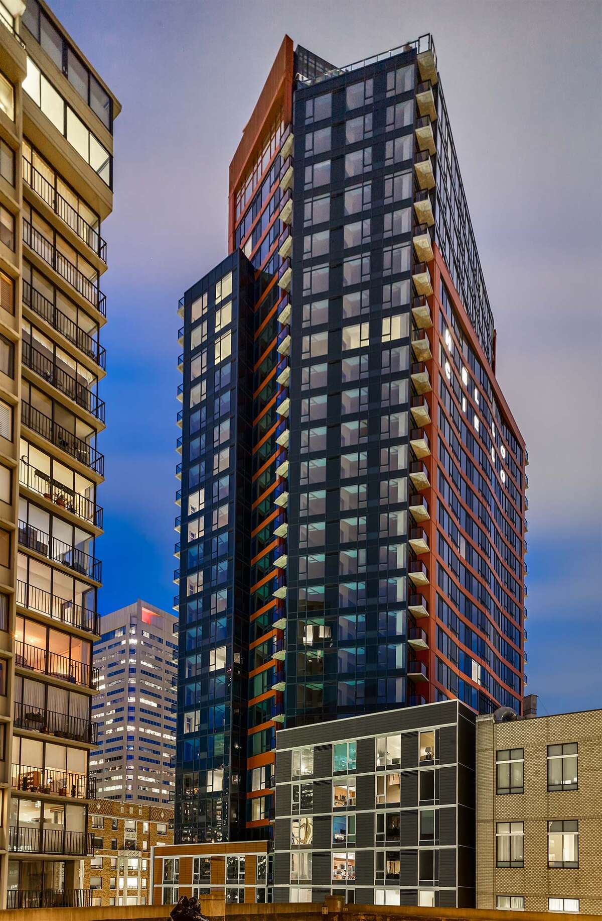 Photos: 31-story tower completed on First Hill