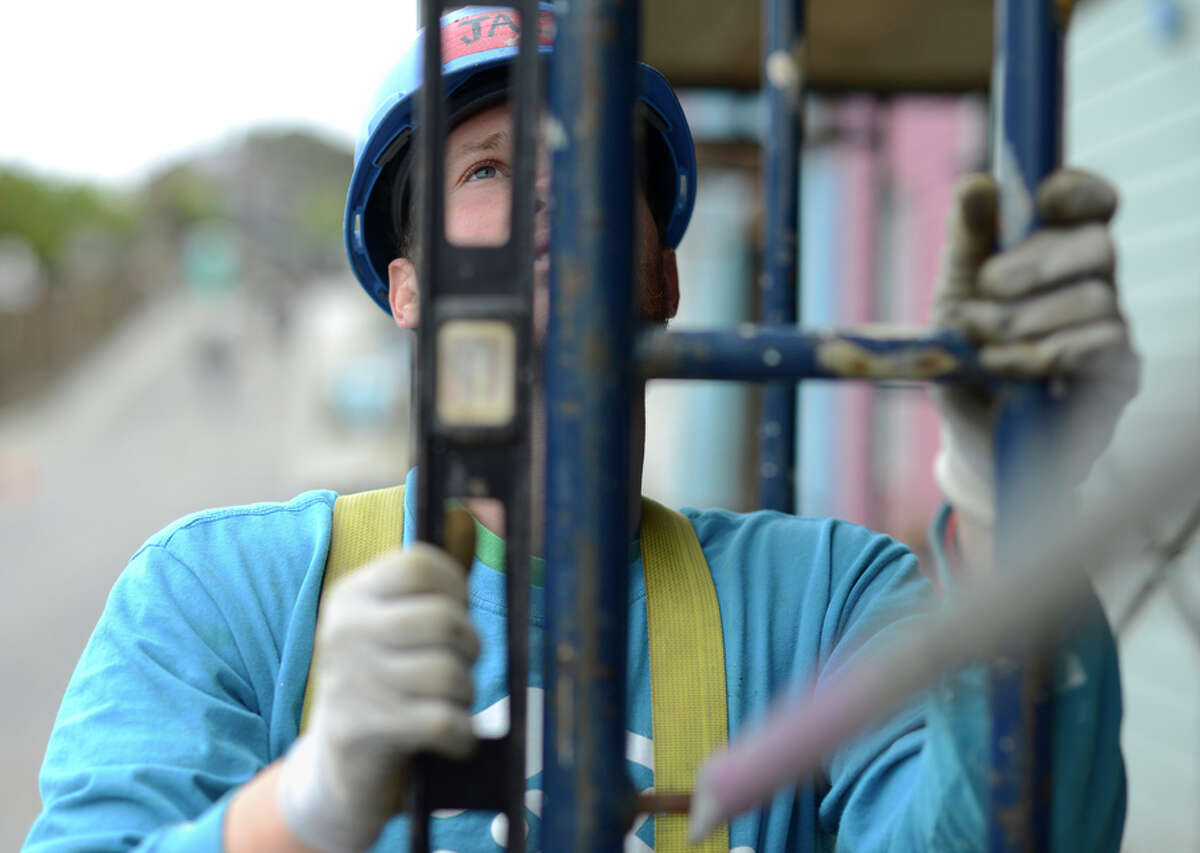 Habitat for Humanity offers a helping hand all the way home