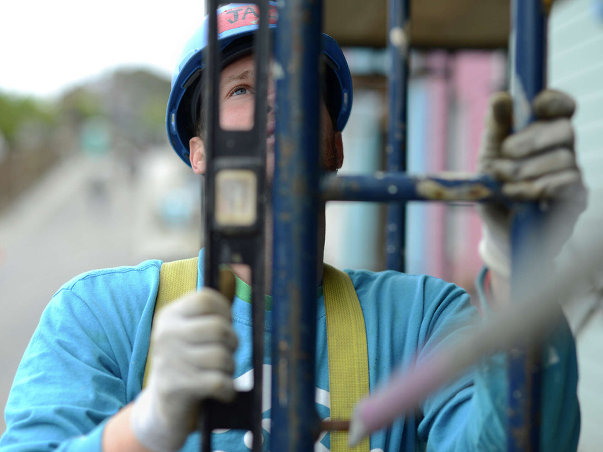 Habitat for Humanity offers a helping hand all the way home