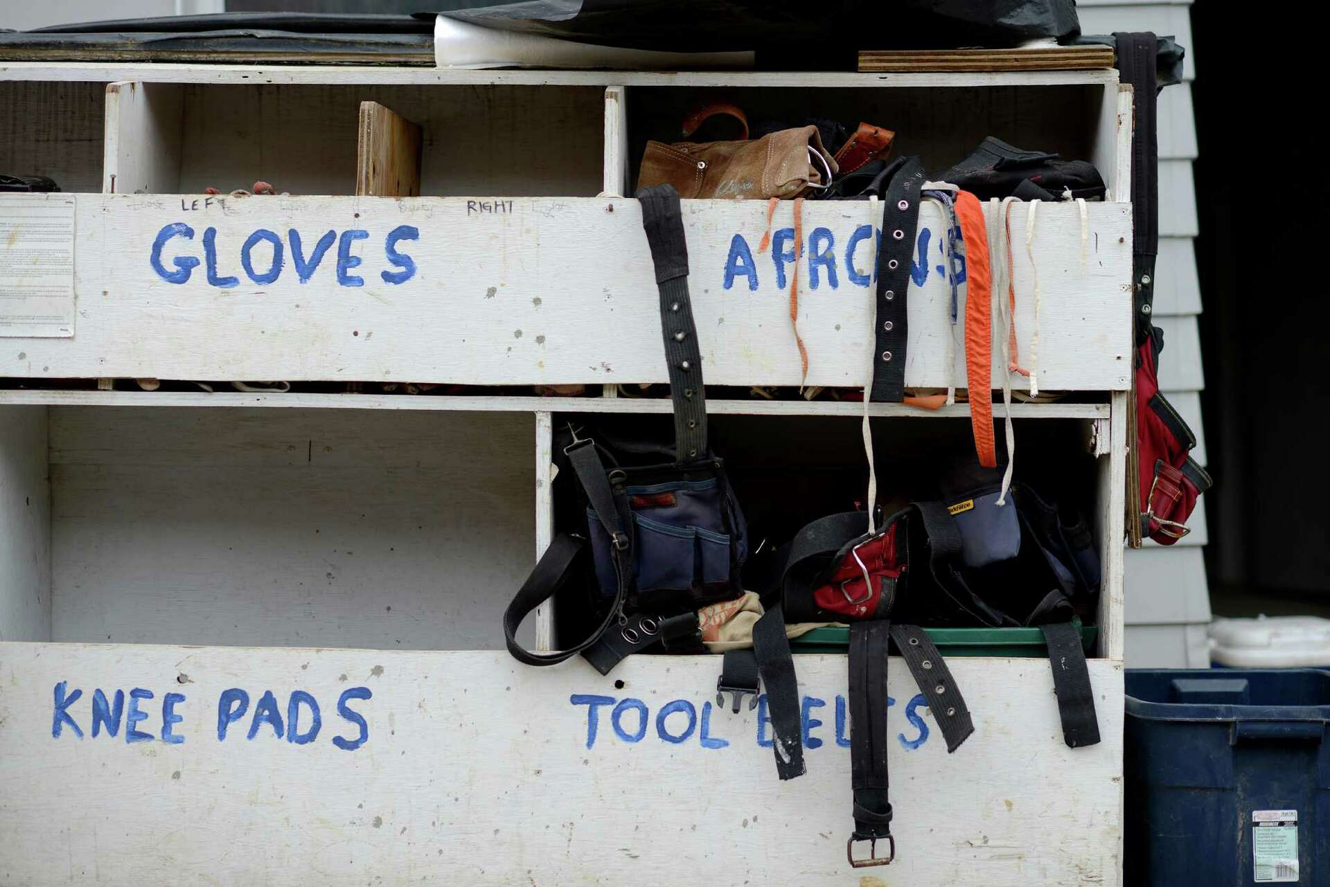 Habitat for Humanity offers a helping hand all the way home