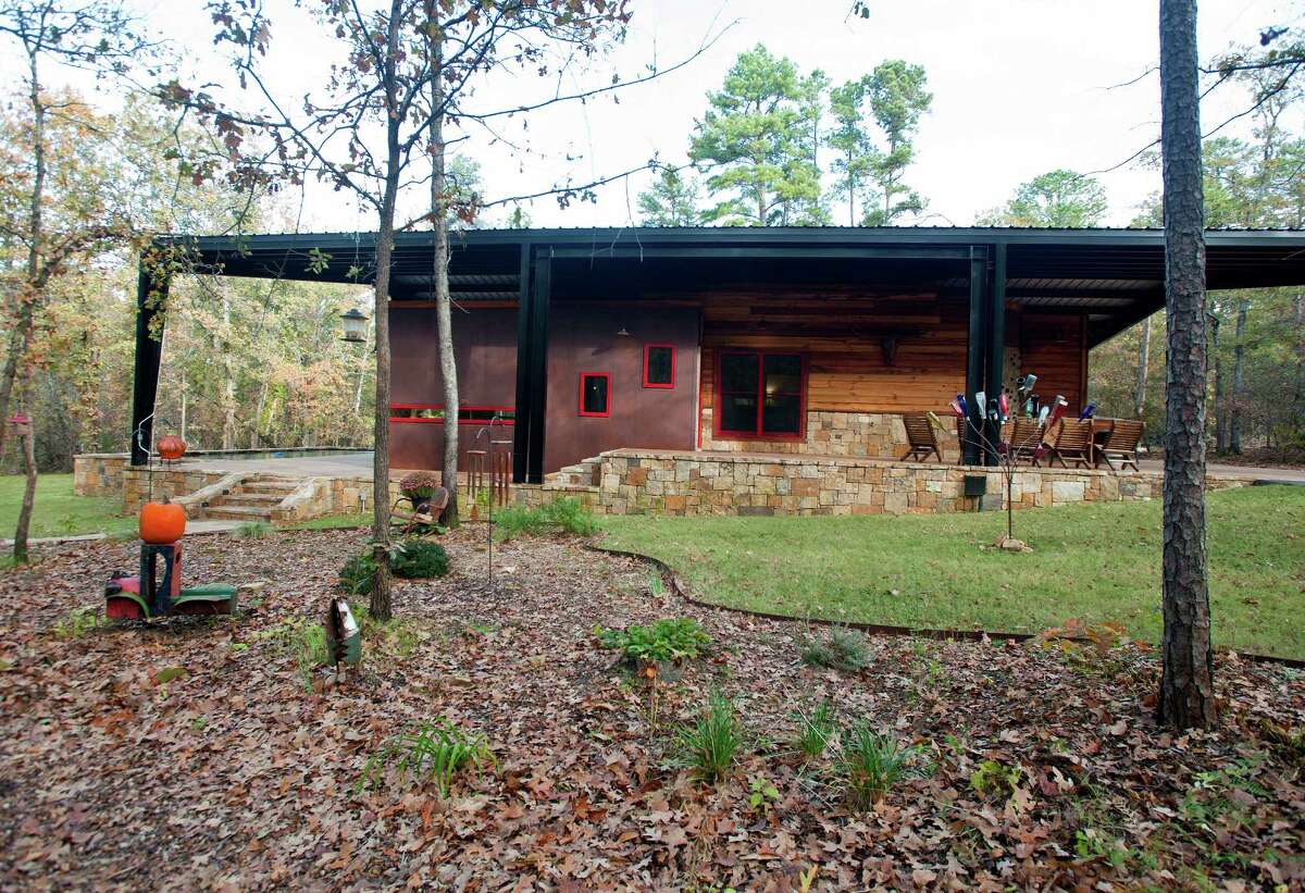 Female custom builder takes on male-dominated industry with unique ...