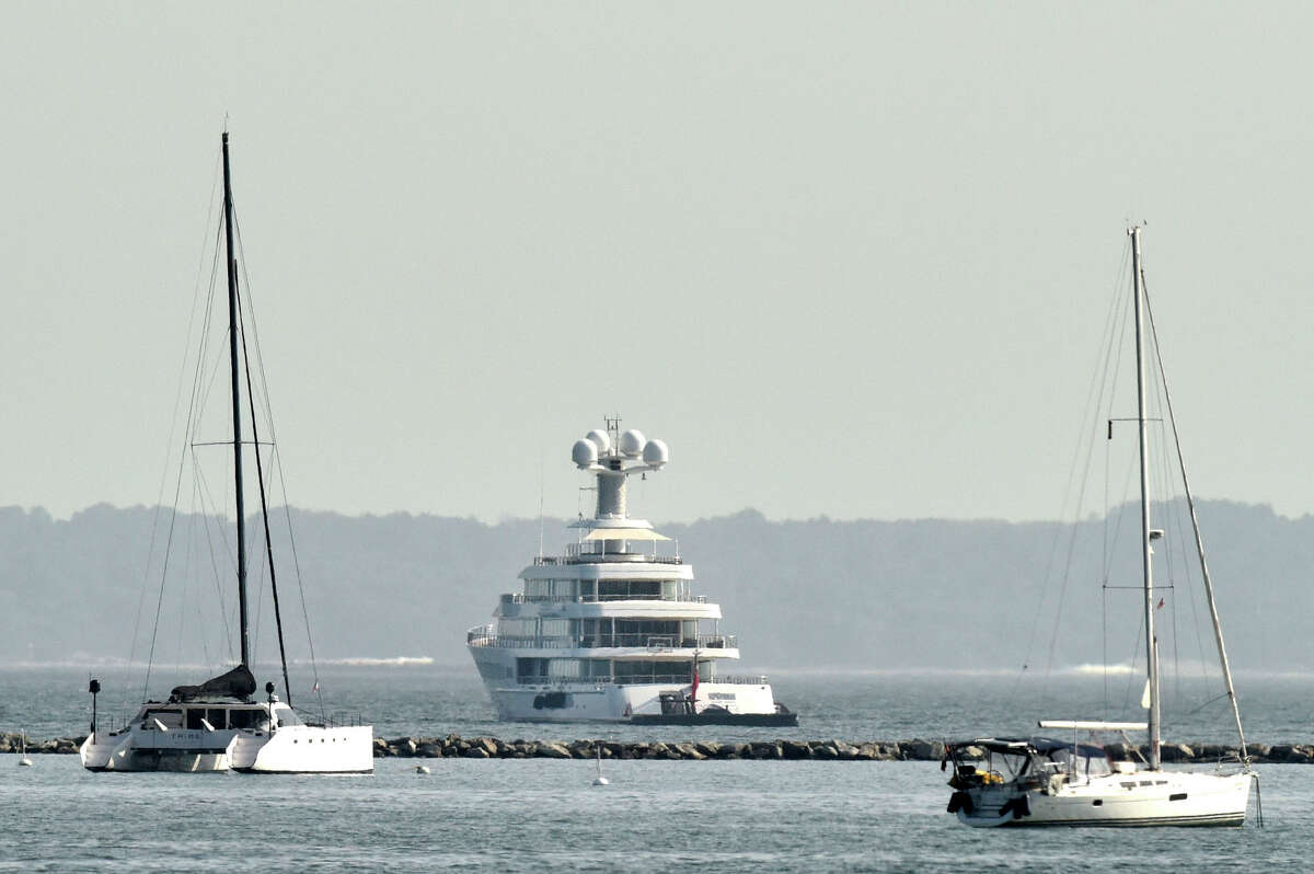 Mark Cuban ties up off Stamford Harbor