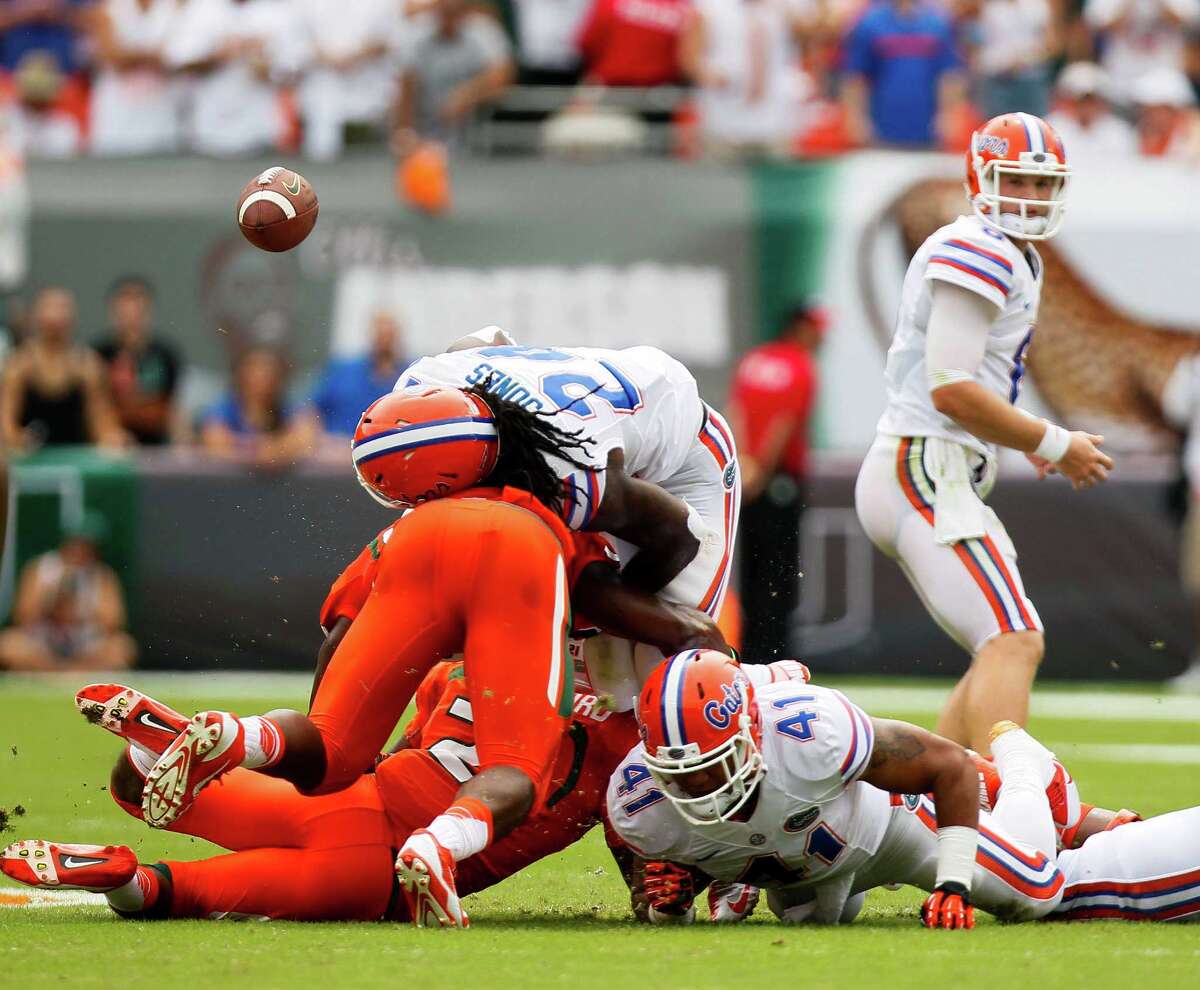 Dead rivalries of college football