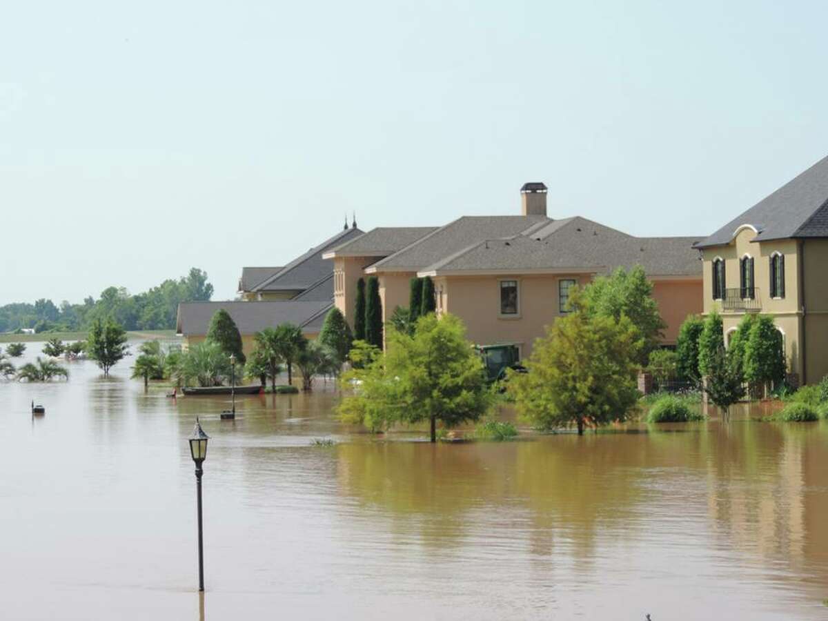 Red River flooding from Texas storms remains high in Louisiana