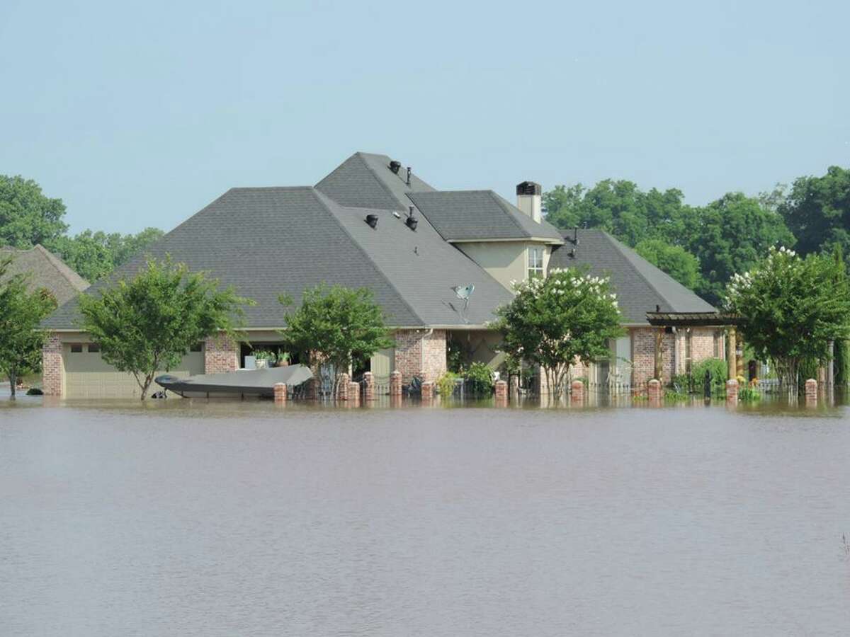 Red River flooding from Texas storms remains high in Louisiana