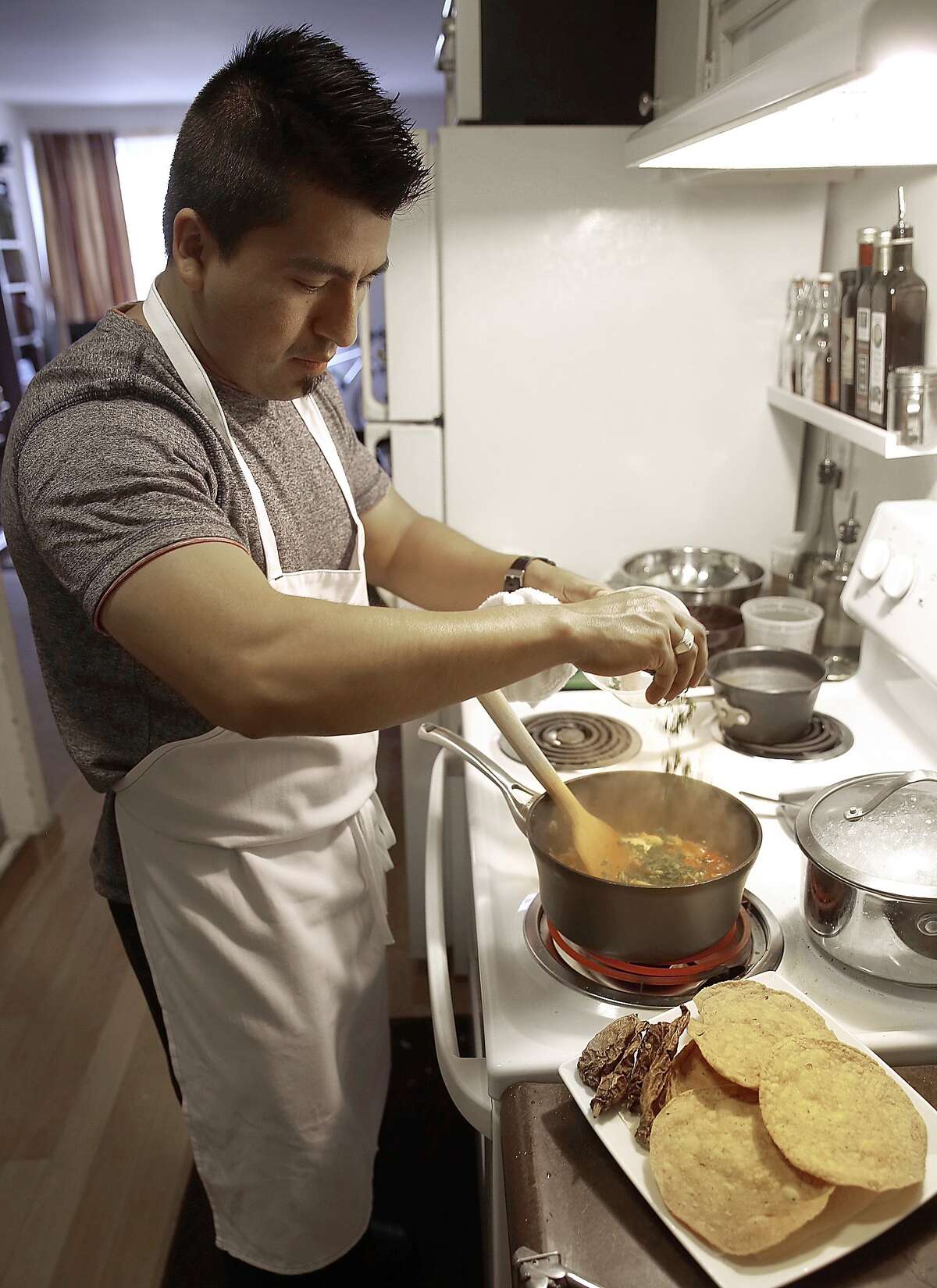Recipe: Gonzalo Guzman’s Chicken Tinga Tostadas