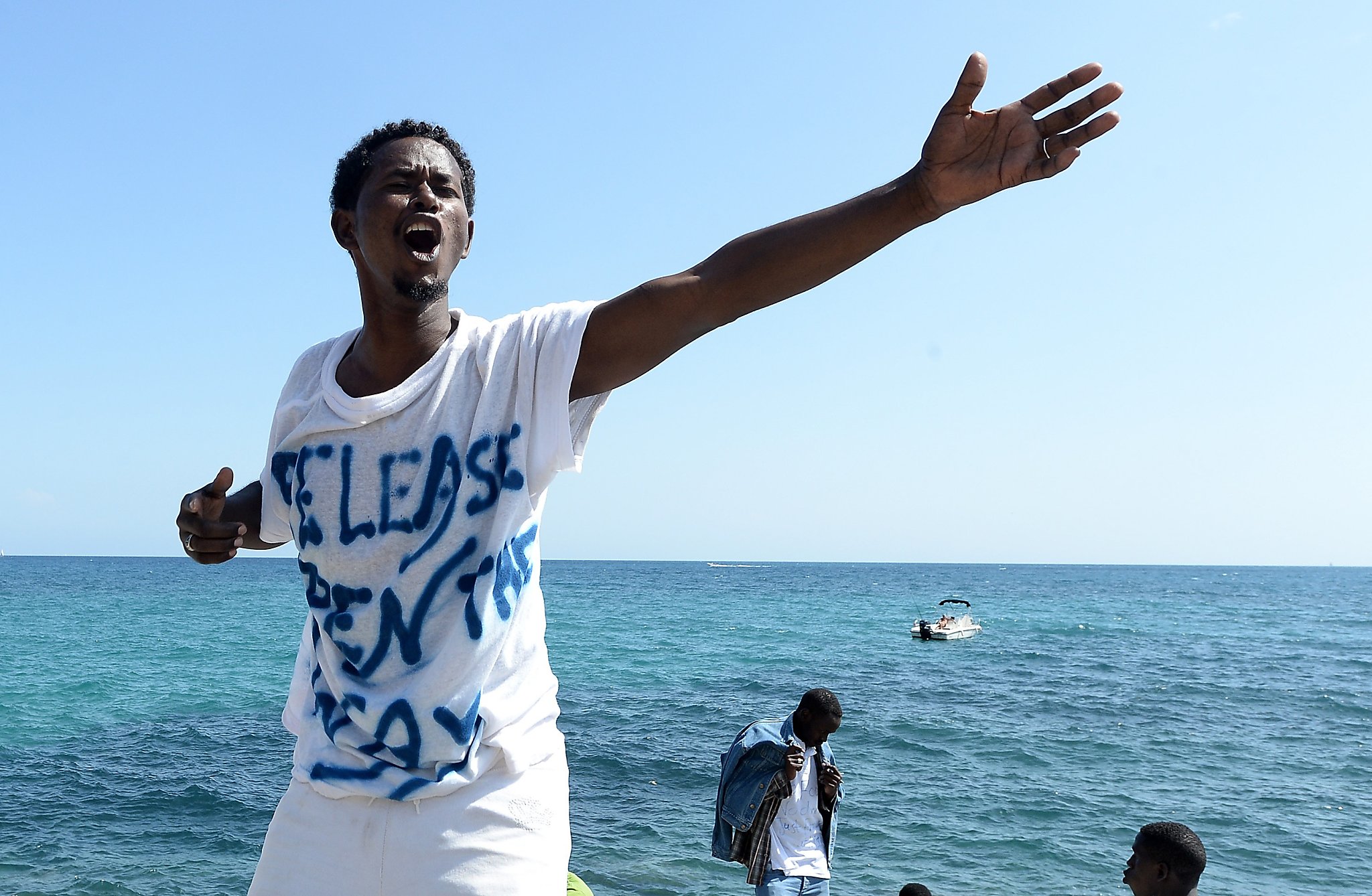 Italy demands more help from European Union on migrant crisis