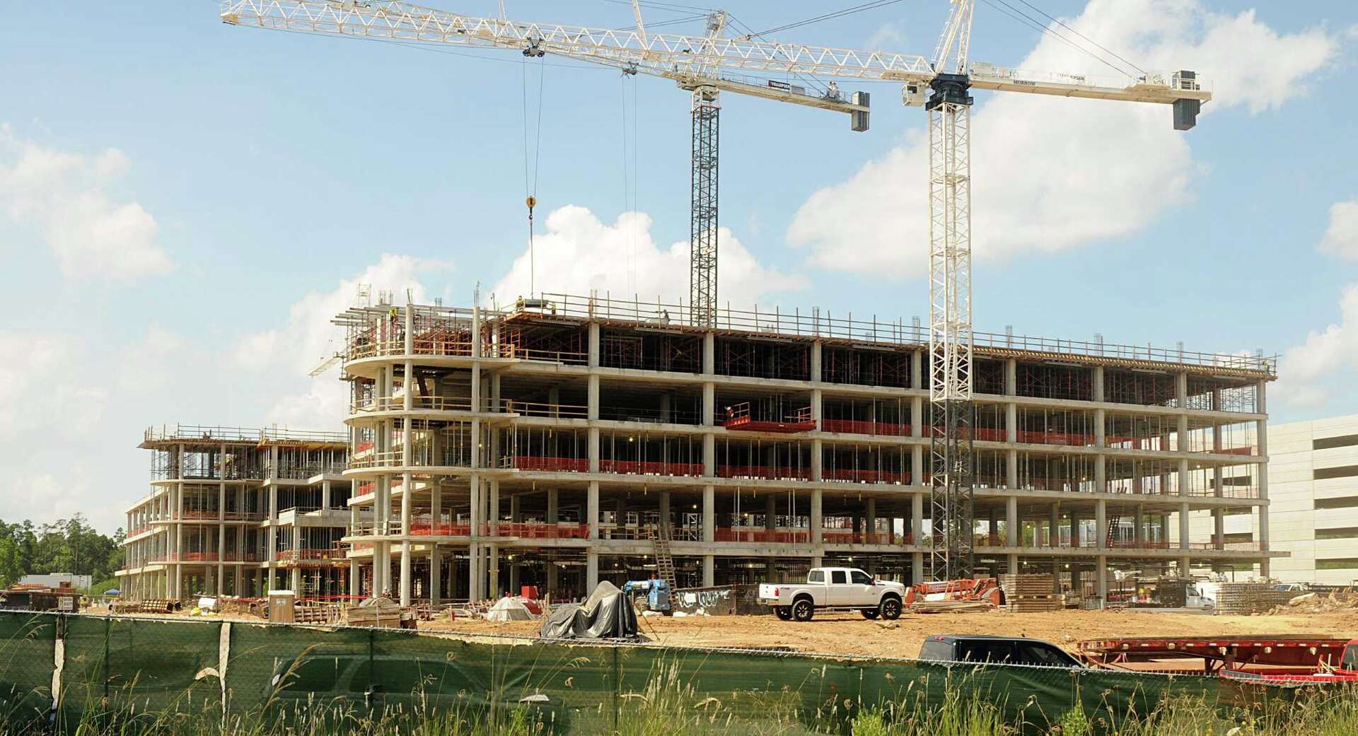 Growth drives $850 million health care building boom in Woodlands