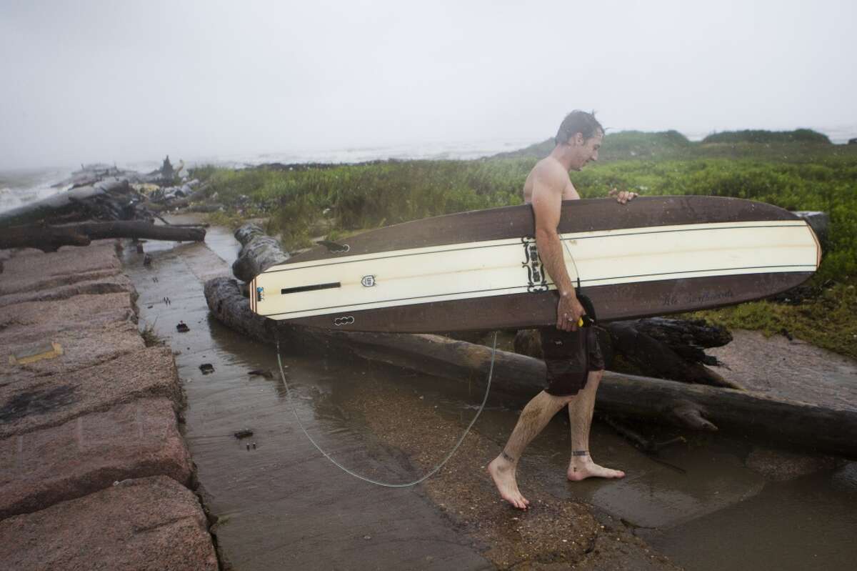 US-59 shut down south of Houston, Bill brings another round of storms ...