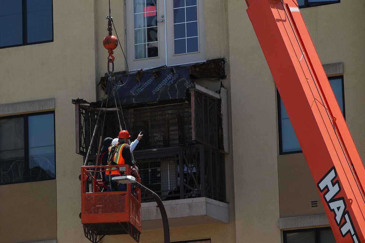 6 dead, 7 hurt in Berkeley balcony collapse
