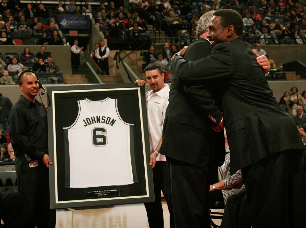 Photos: San Antonio Spurs unveil new jerseys with corporate logo