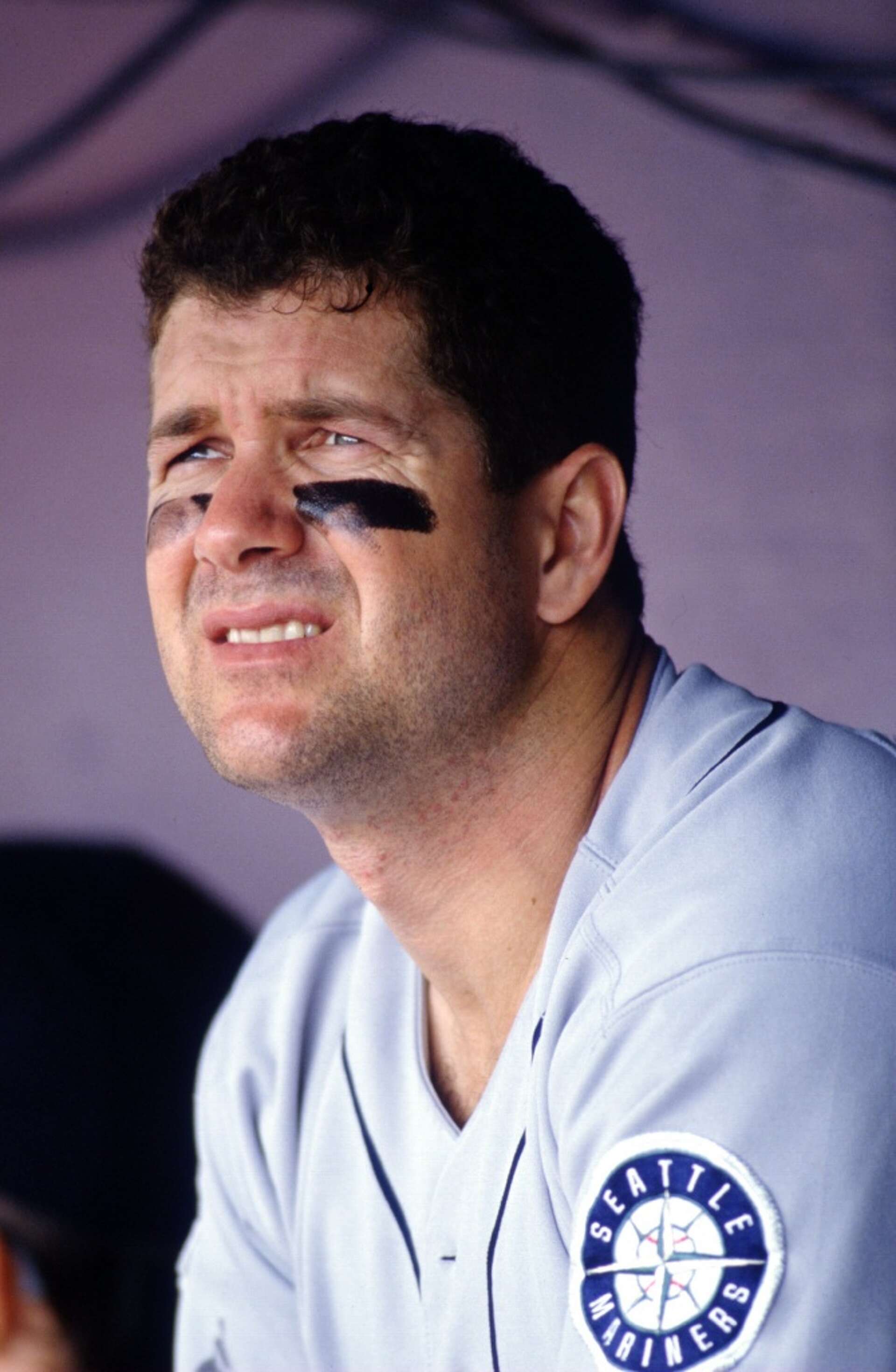 Mariners' Edgar Martinez almost hits baseball to train tracks during ...