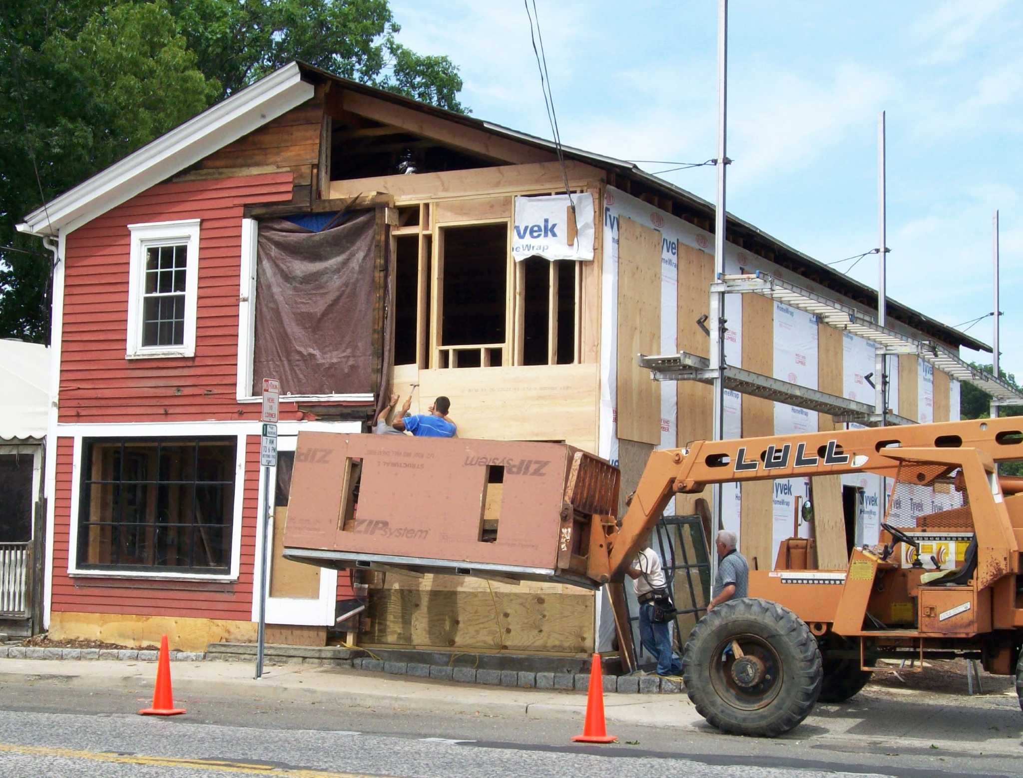 Changes OK’d to shell of former clam house for new eatery
