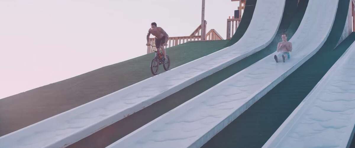 Viral video shows amazing Texas water slide in all its 'Royal' glory