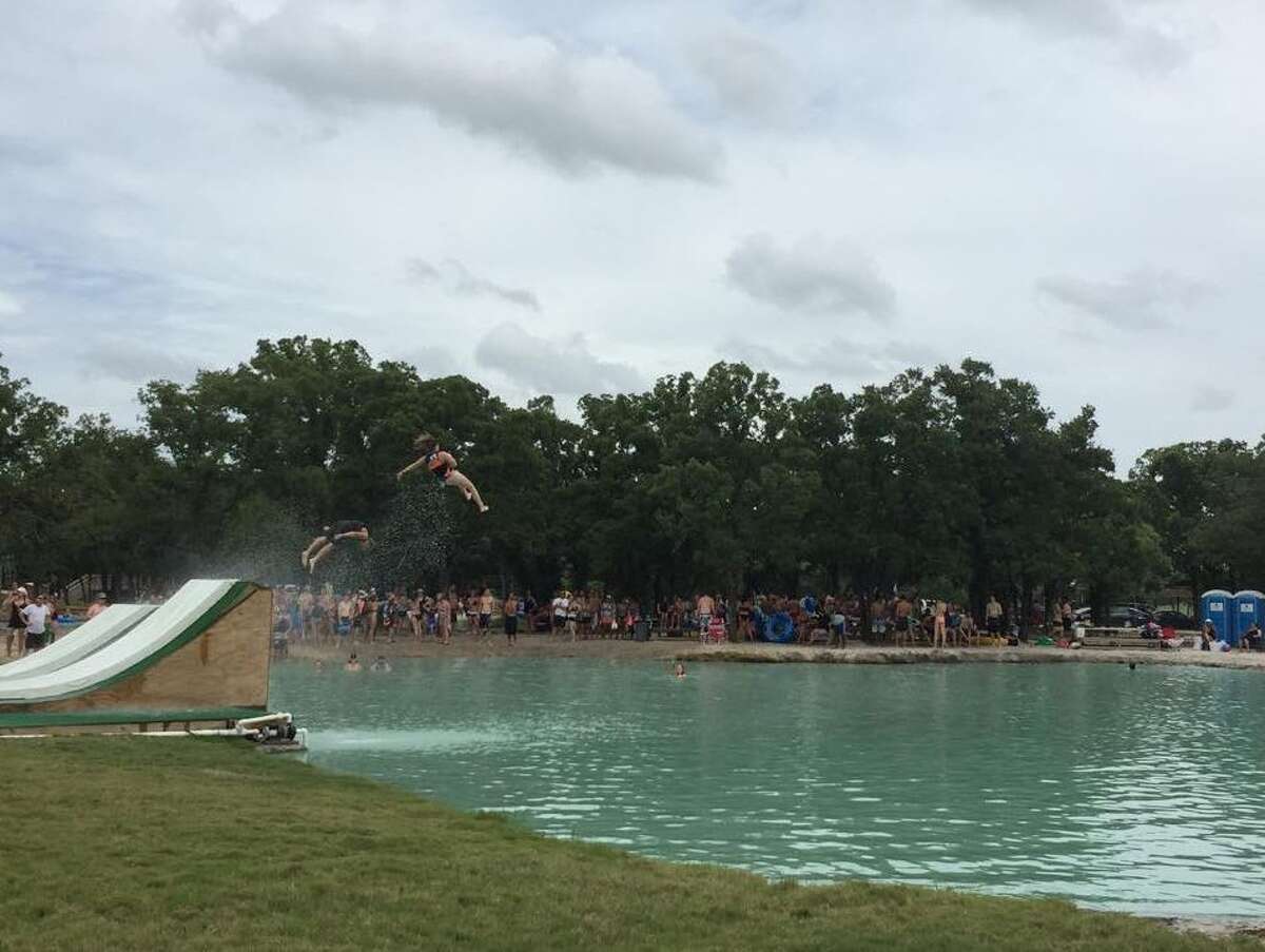 Viral video shows amazing Texas water slide in all its 'Royal' glory