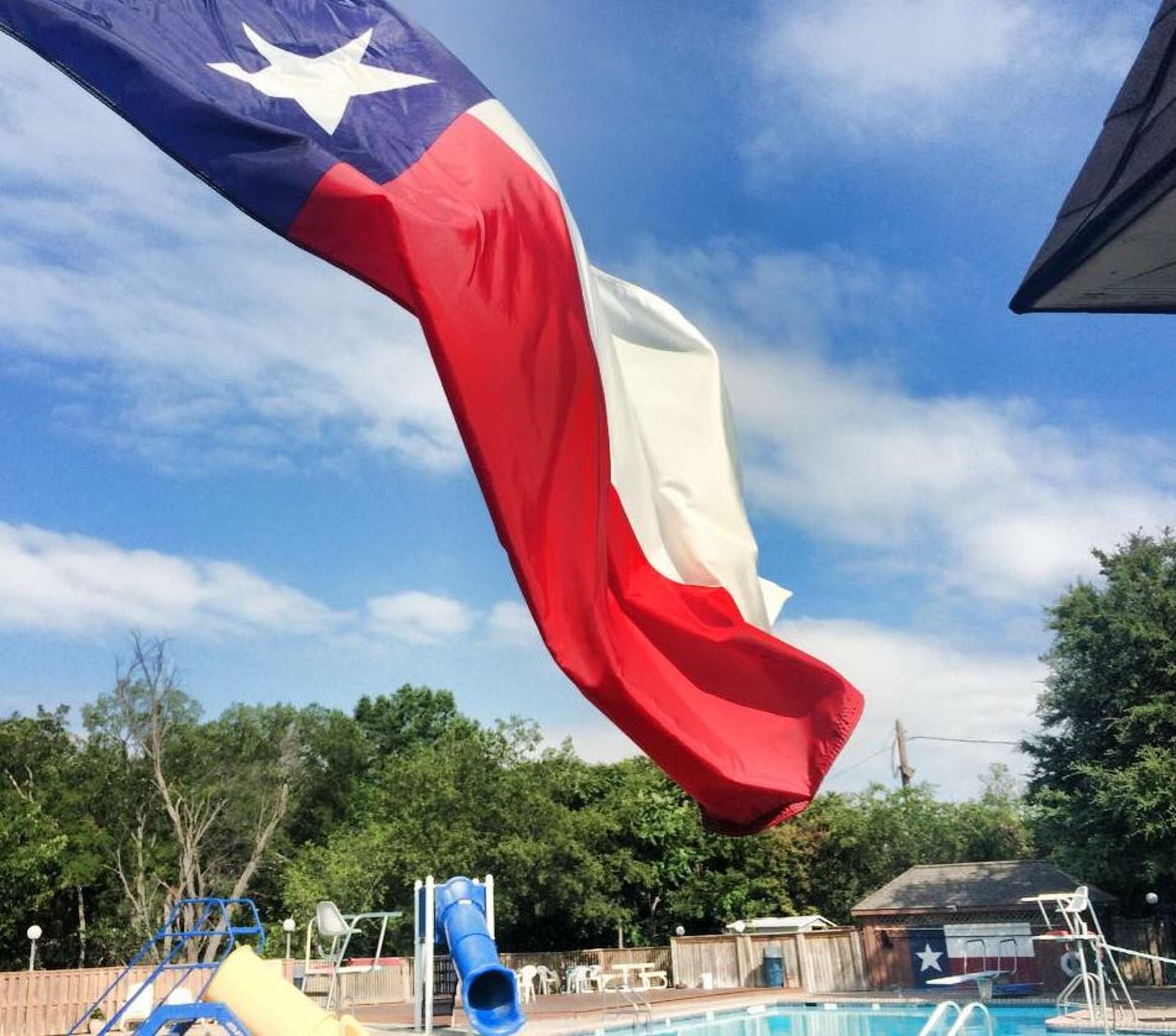 Texas-shaped pool in North Texas applying to become historic landmark