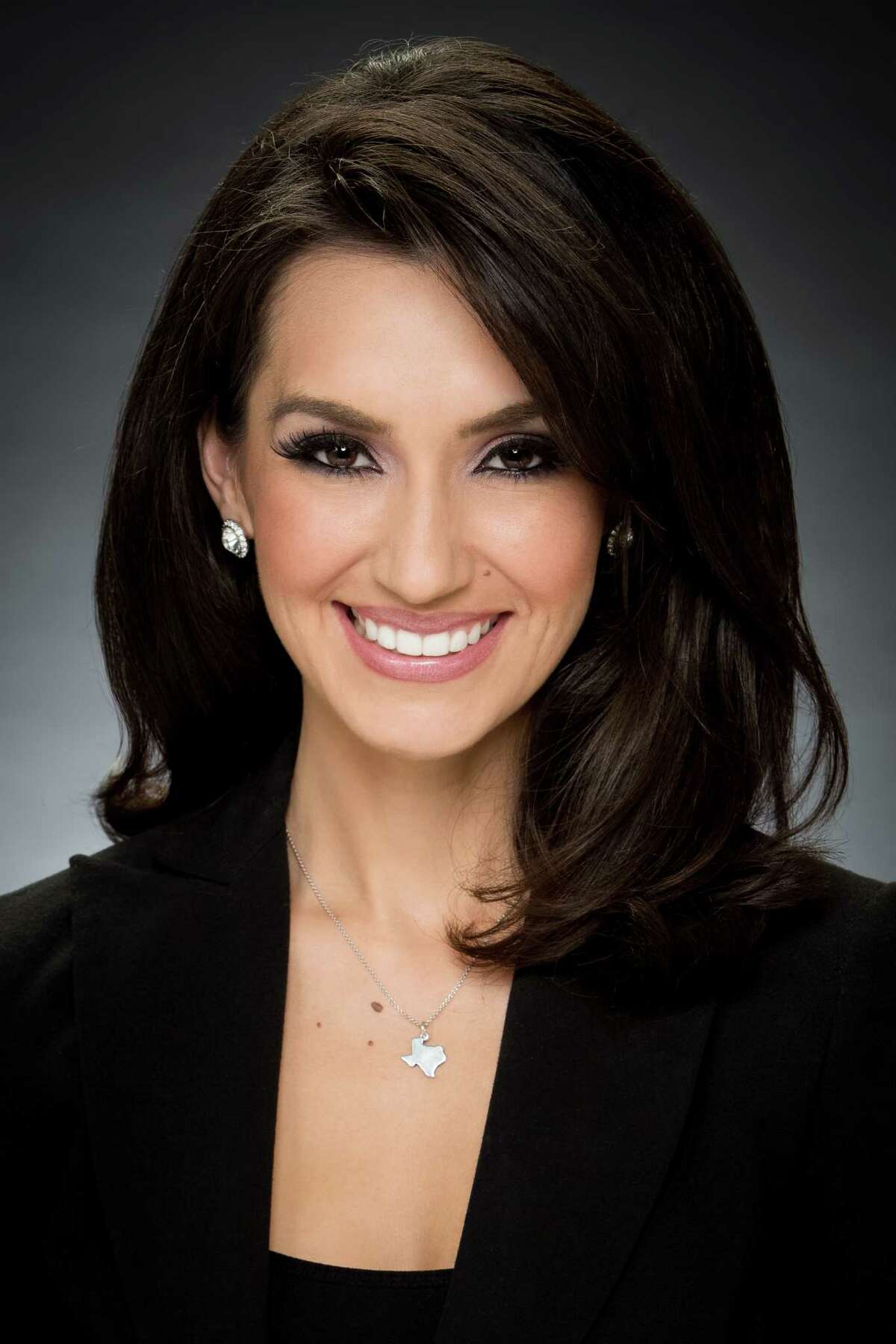 This is the moving reason San Antonio TV anchor Isis Romero cut off her ...
